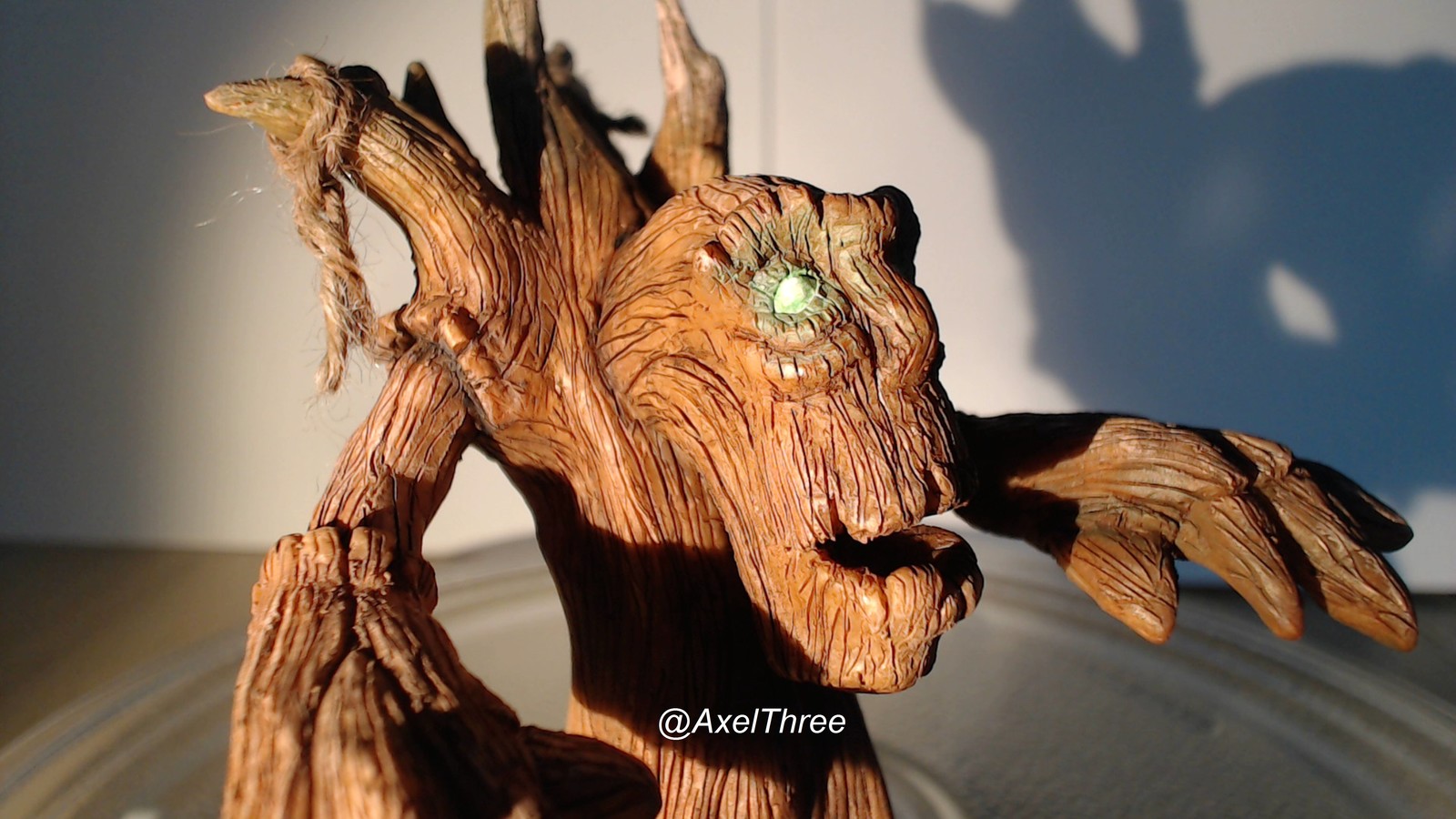 Axel 。 - World of warcraft Tree of life sculpture