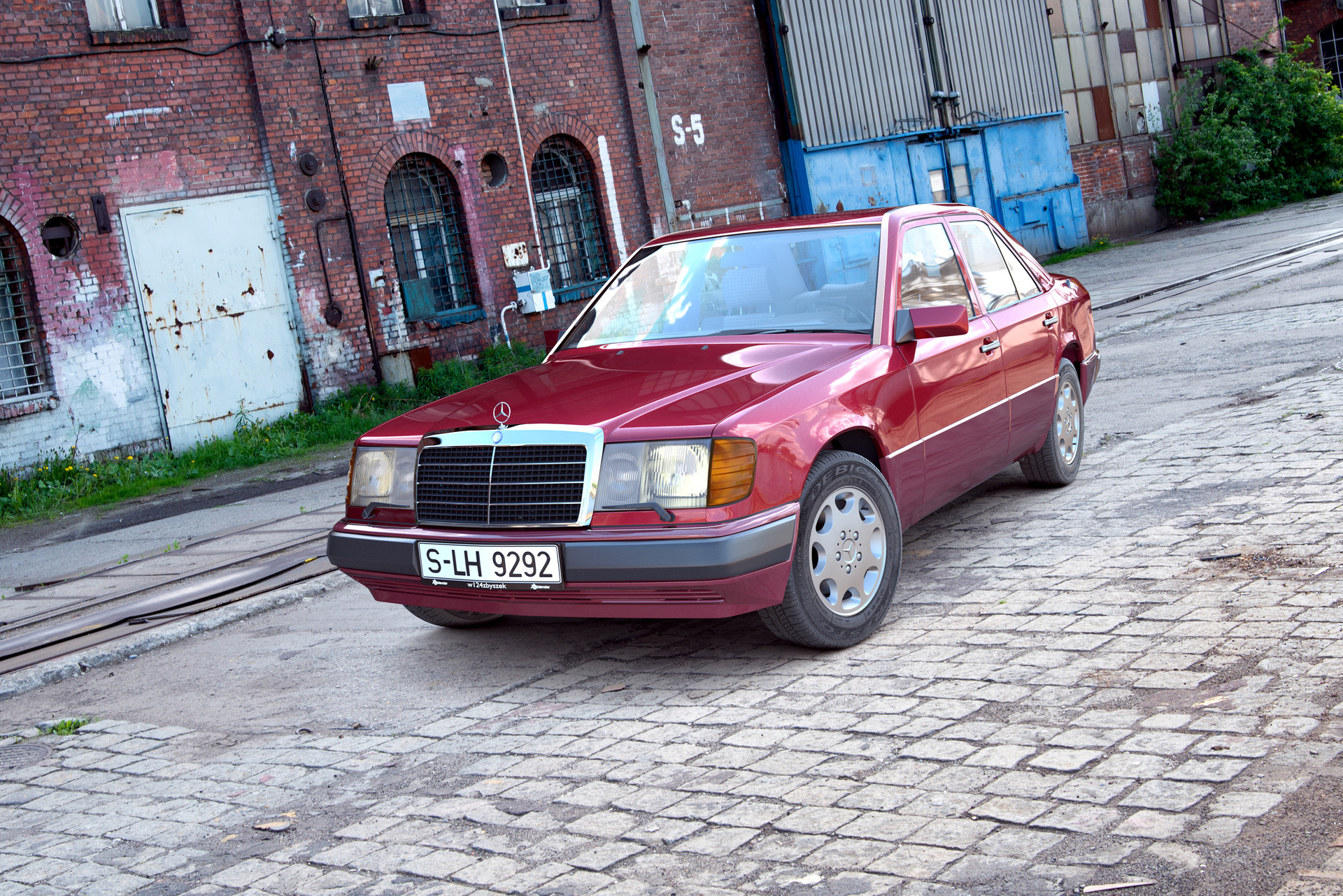 ArtStation - Mercedes-Benz W124 300D 3D model 1992