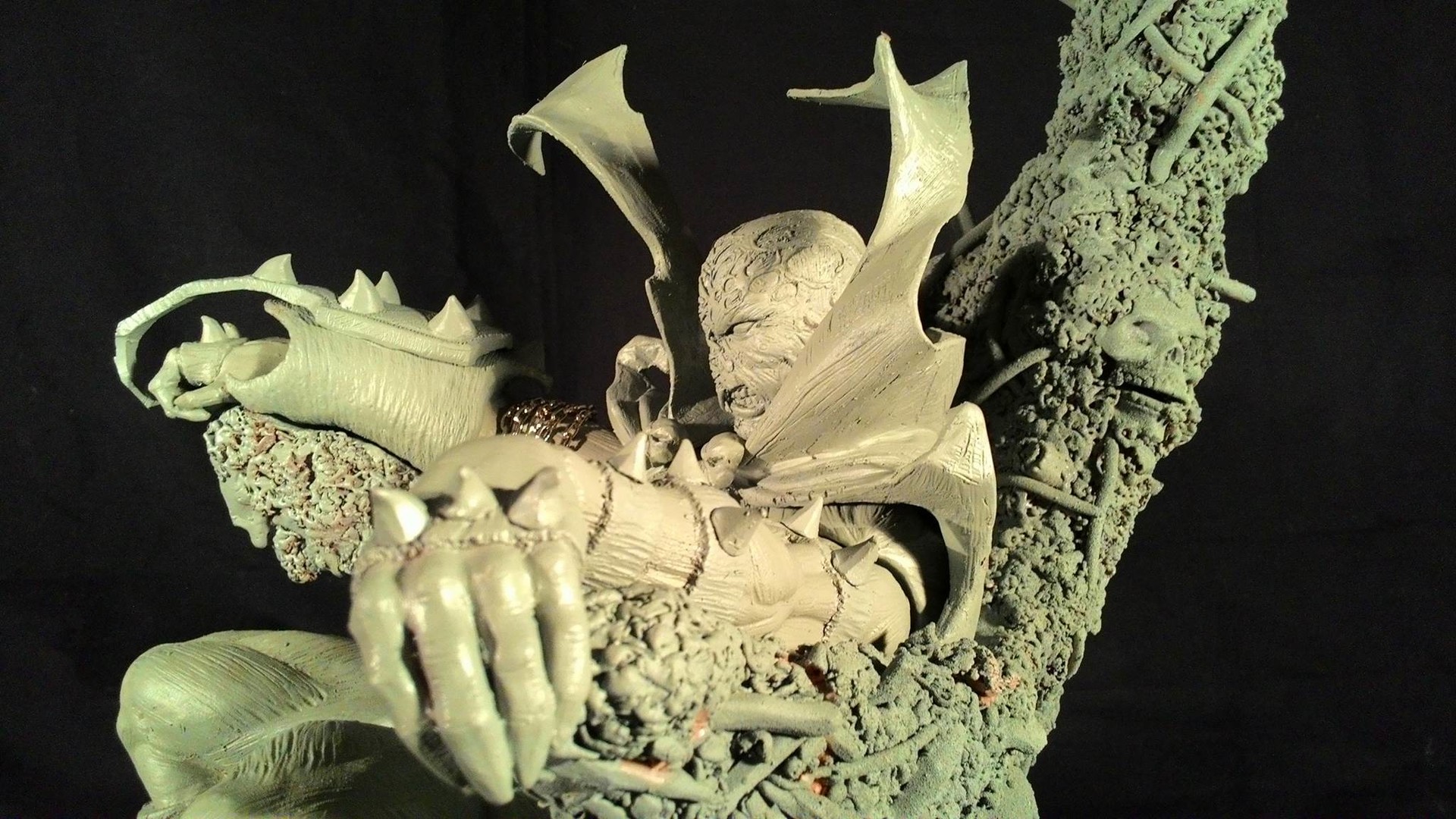 Heleno Lyra - Spawn on throne