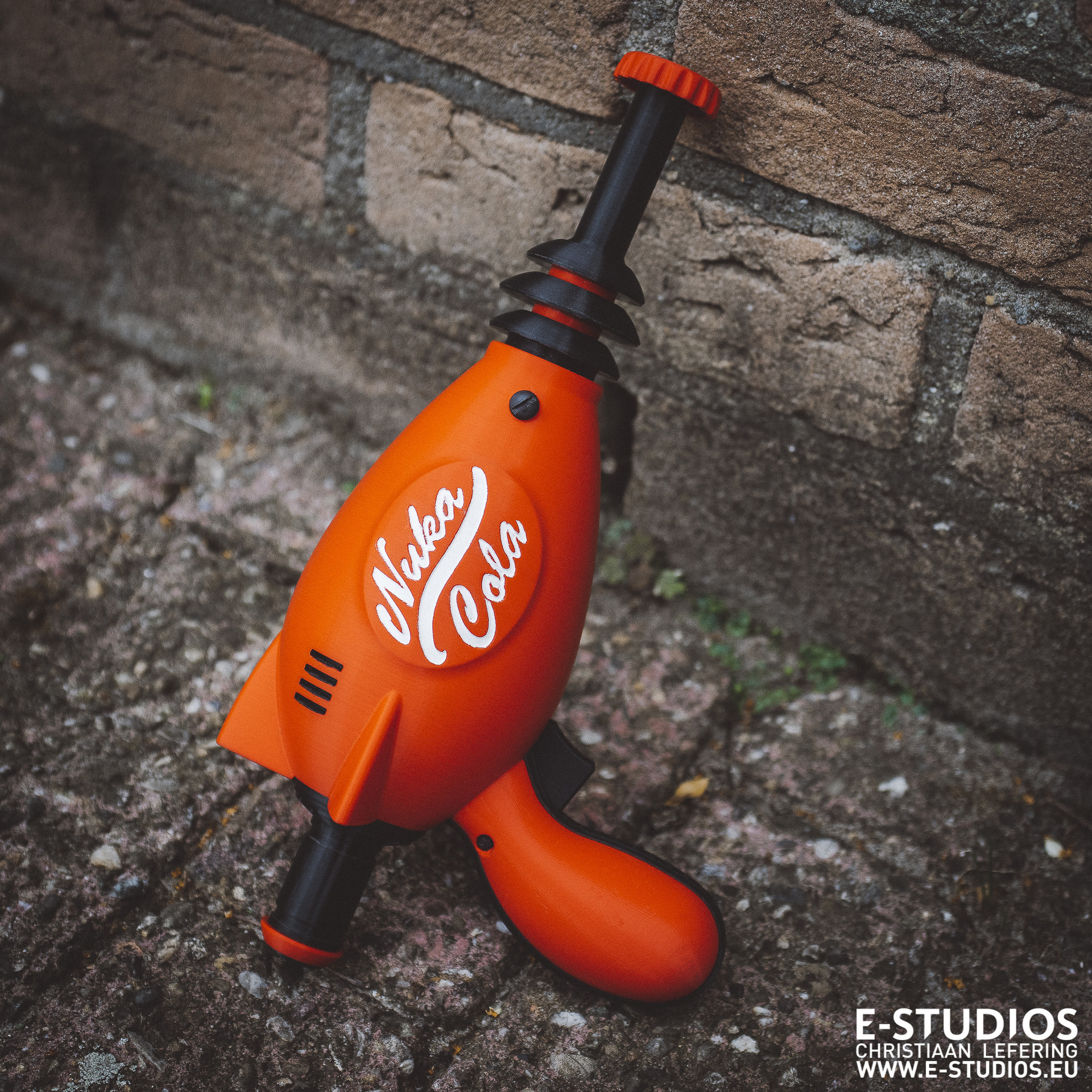 ArtStation - Fallout 4: Nuka Cola - Thirst Zapper 1:1 Scale Replica