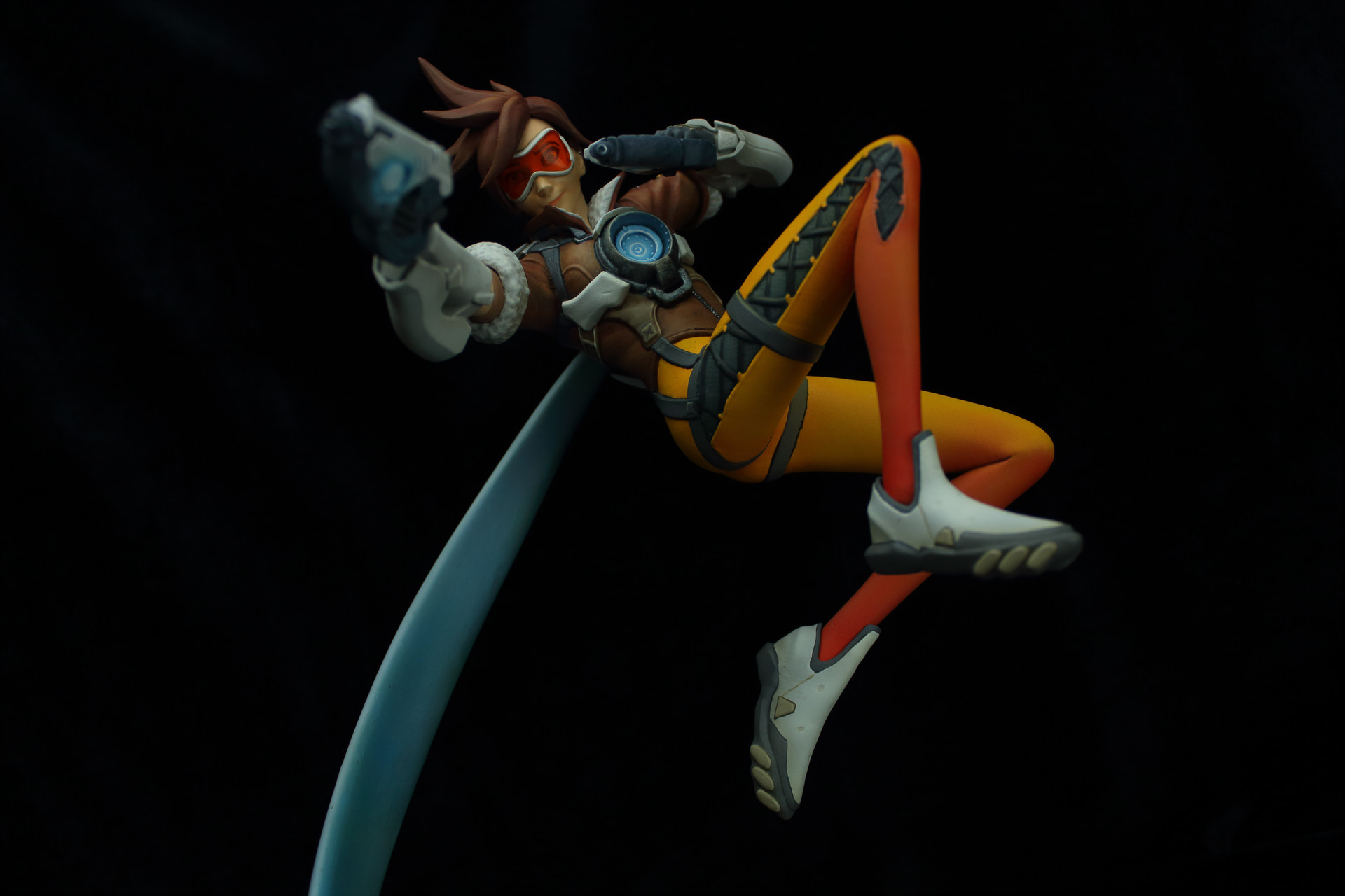 Tracer Overwatch Statue