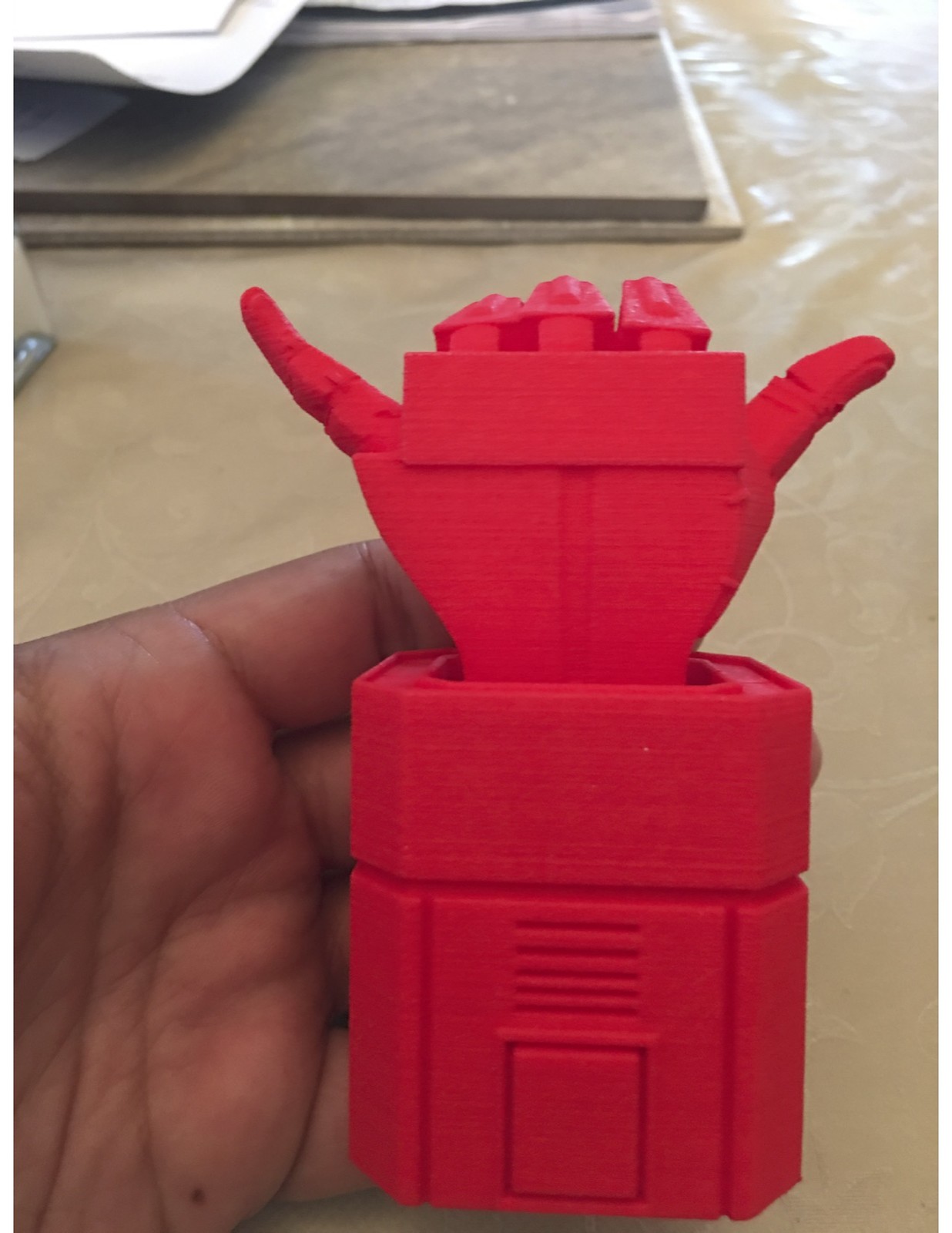 SteelWolf - The Hawaiian "Shaka" - Optimus Prime hand