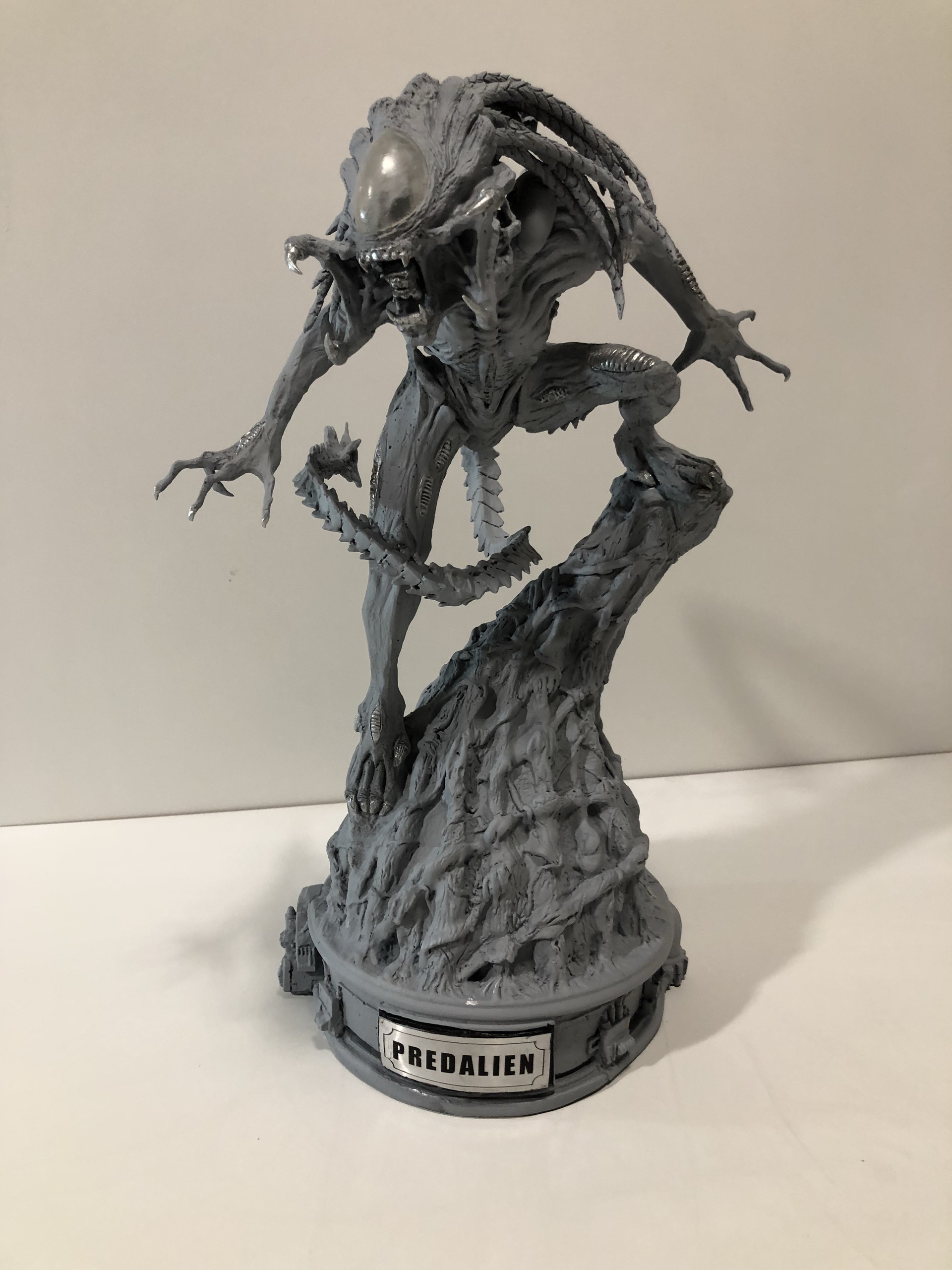 ArtStation - Predalien sculpture