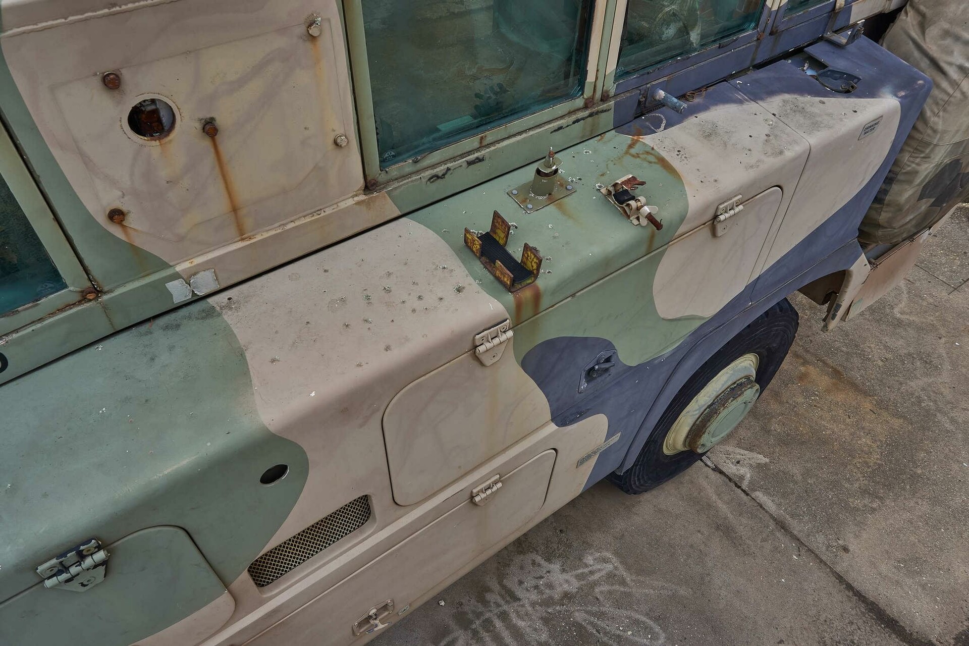 FOTOREF.COM Photo Packs - 45 photos of Infantry Mobile Vehicle Taipan