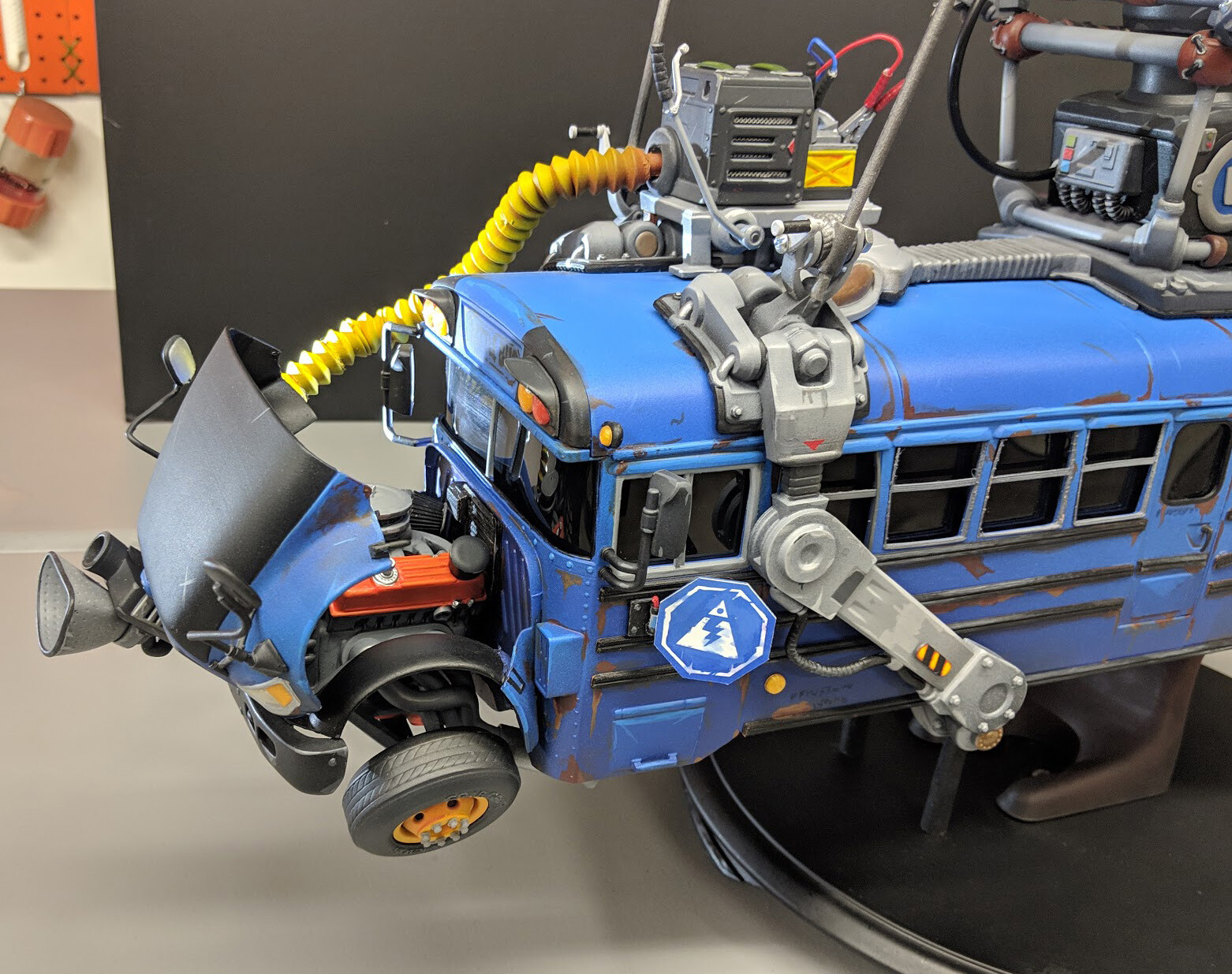 Mike Kime - Battle Bus - Lamp