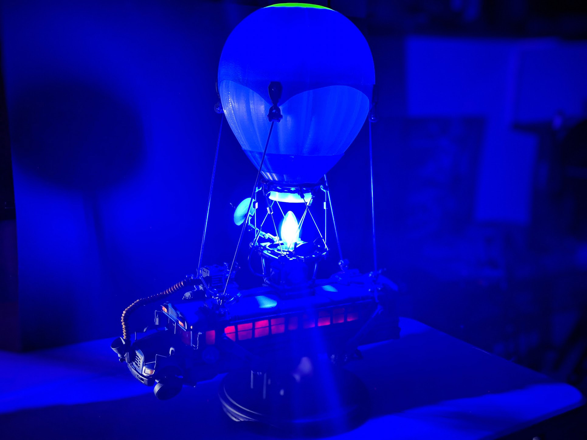 Mike Kime - Battle Bus - Lamp