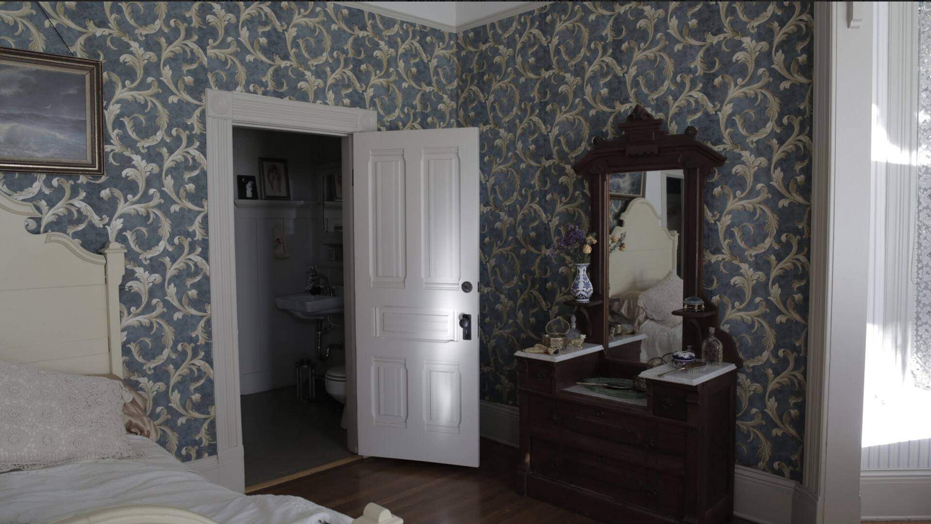 James Roberts - Set Decorator | Luise