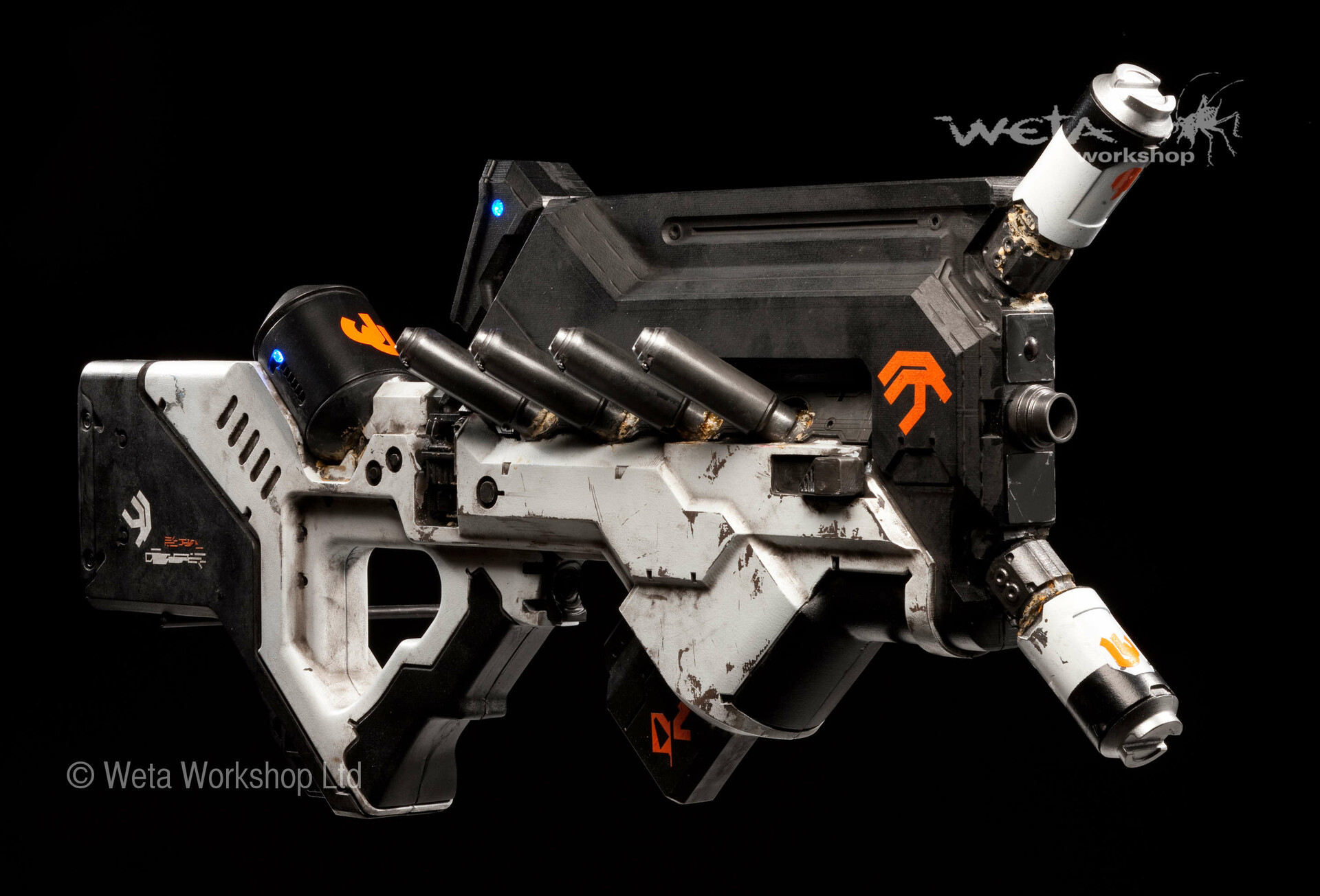 district 9 human weapons