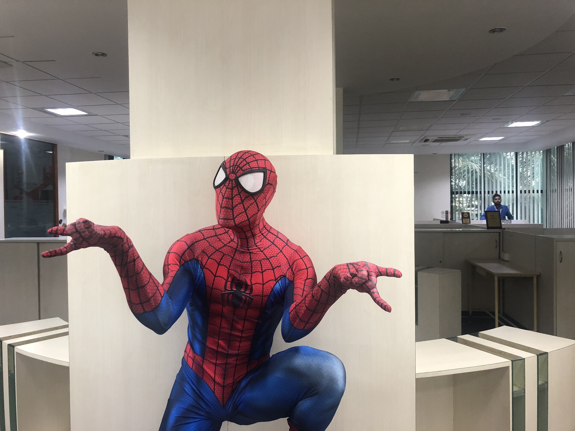 Deskie - The Spider man Mannequin