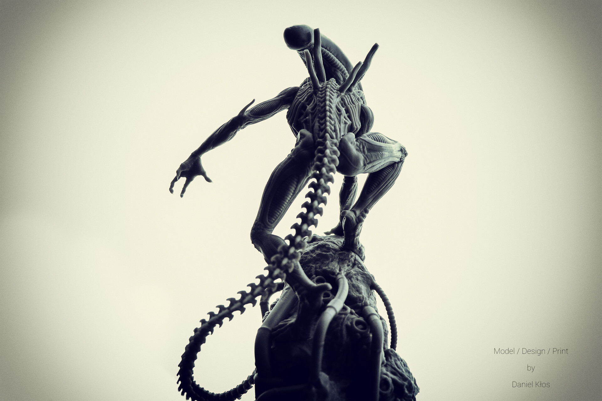 Daniel Kłos - Alien Statue - fanart