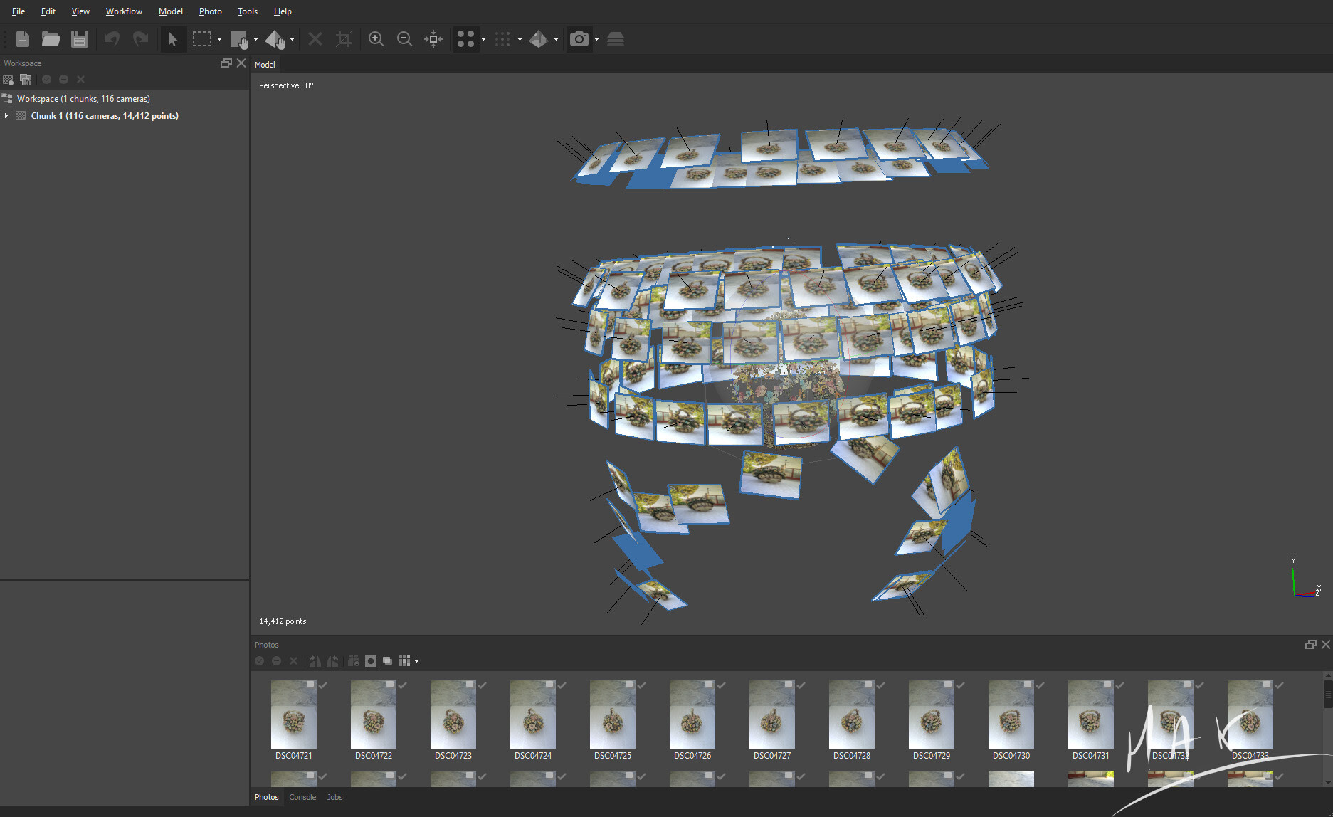 MAKRAM DAOU - Capodimonte porcelain Flowers