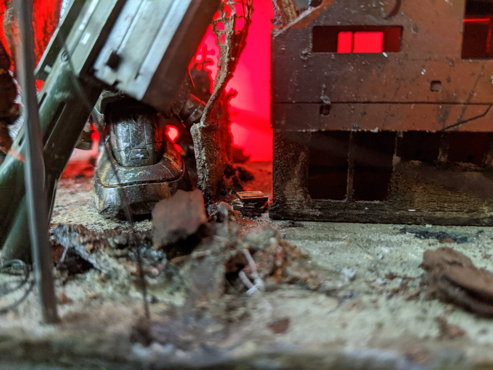 Kevin Matamoros - Ambushing Sniper in War Torn City Diorama