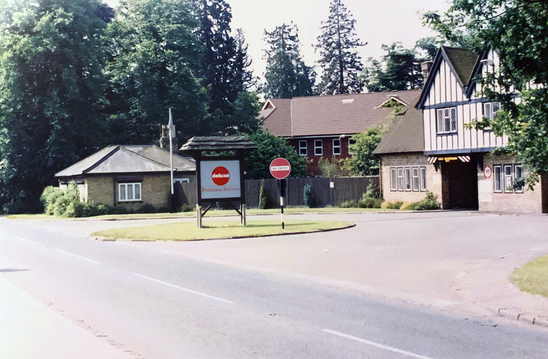 Tom Carruthers - Old Photos In The Attic: Pinewood Studios / Image ...