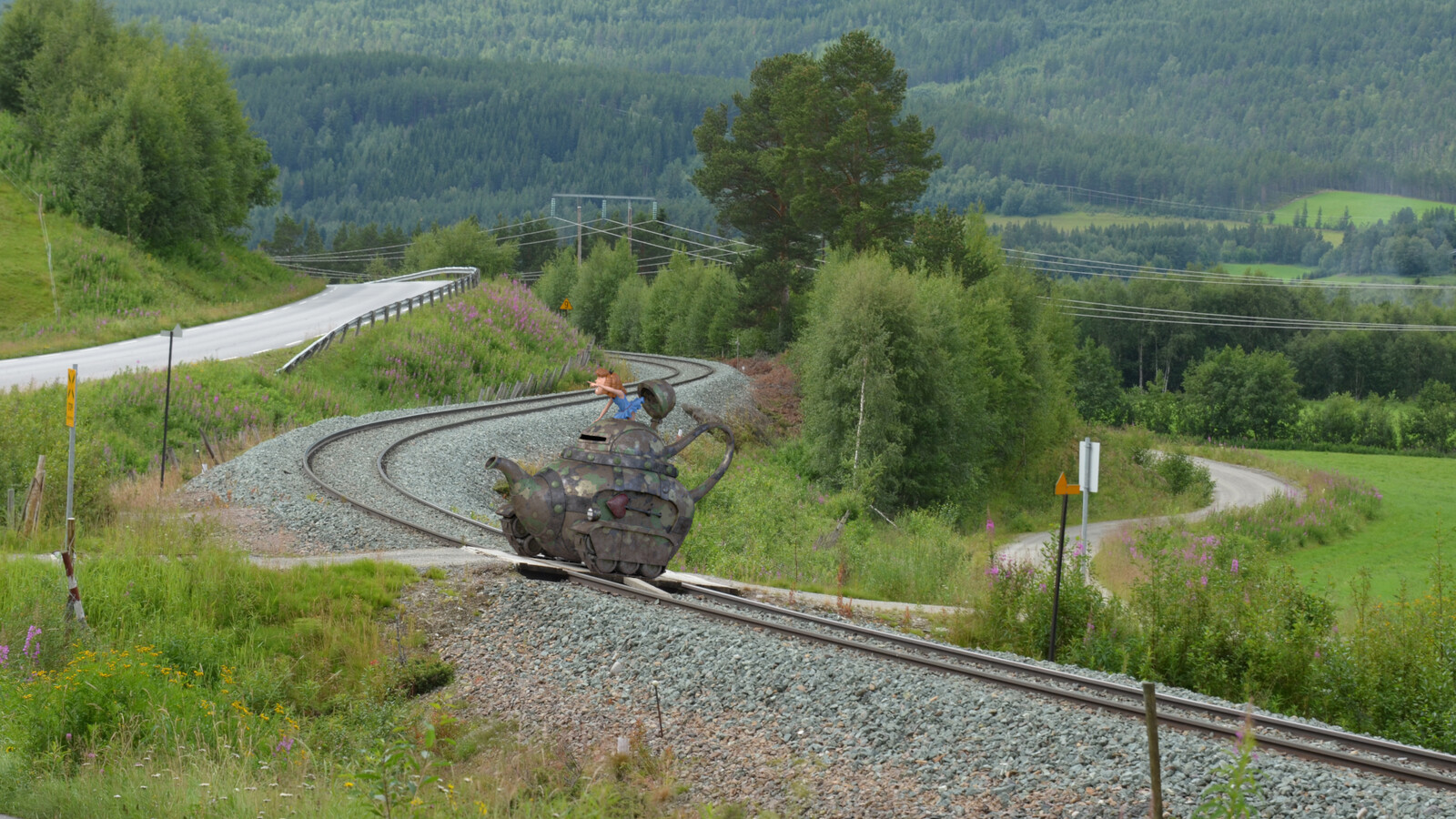 Conor Joyce - Teapot Tank