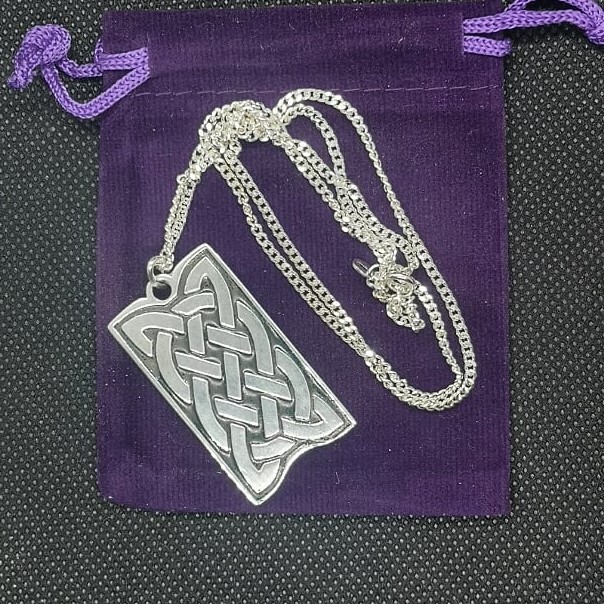 Alan Lilley - Alice knot Pendant