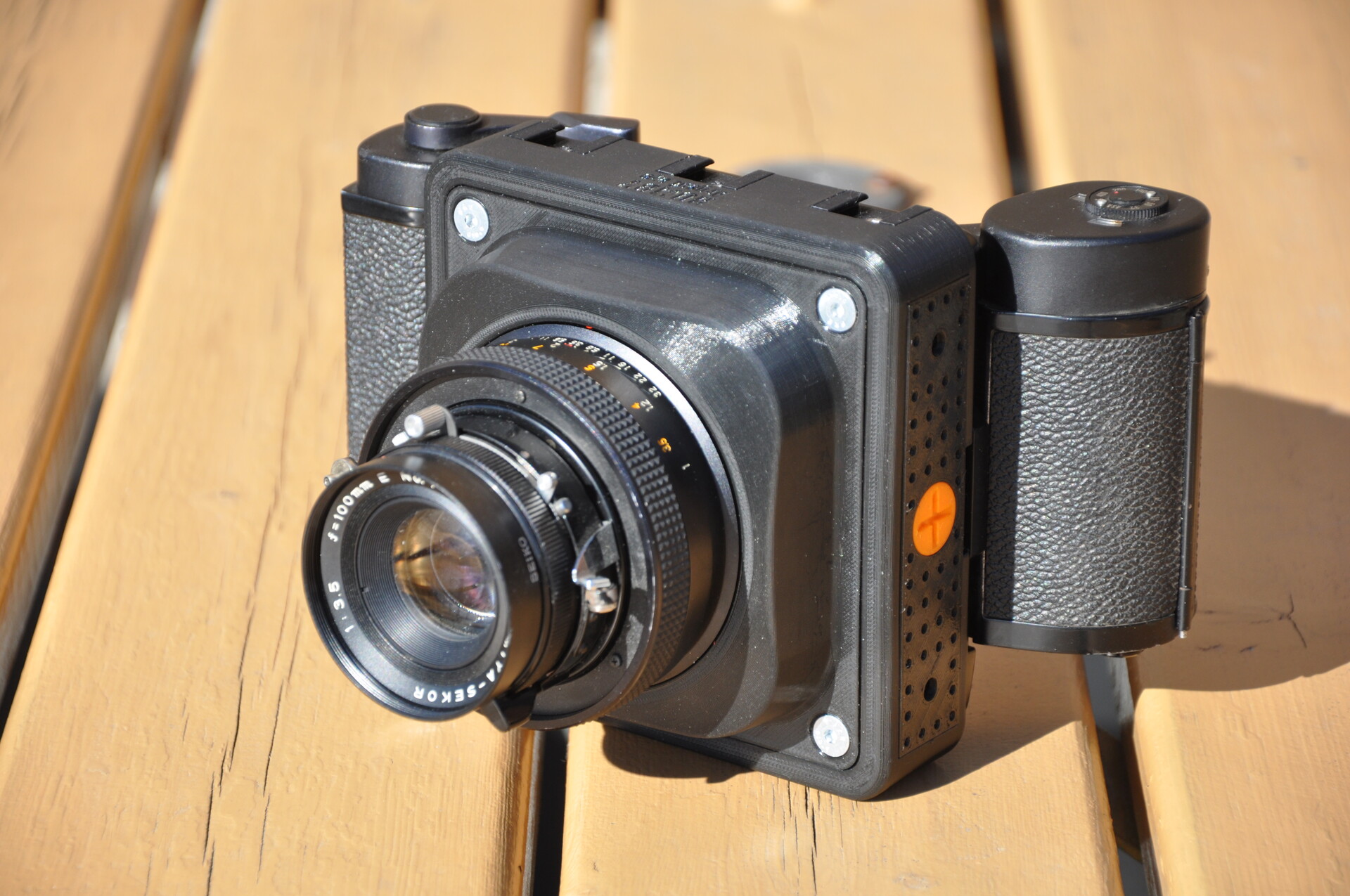 ArtStation - Argent eye 3D printable medium format camera (April 2020).