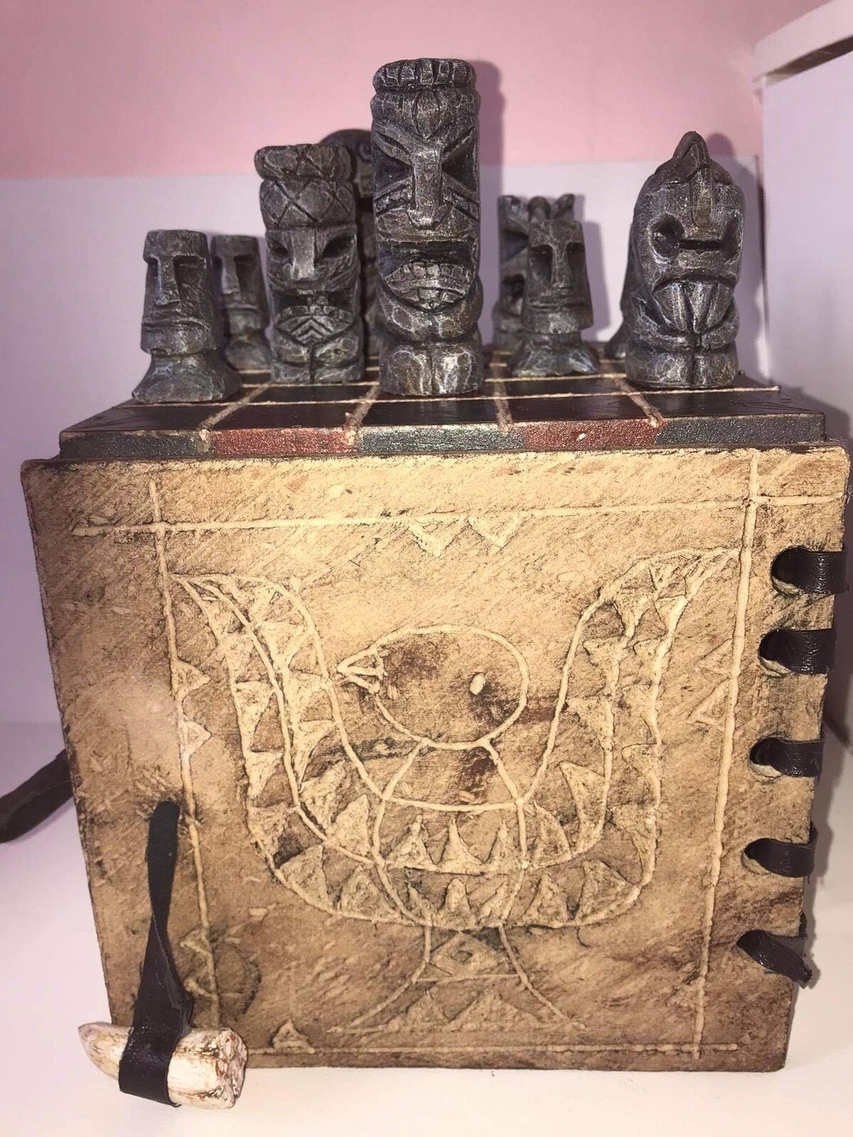 Annie - Polynesian Chess Set Design