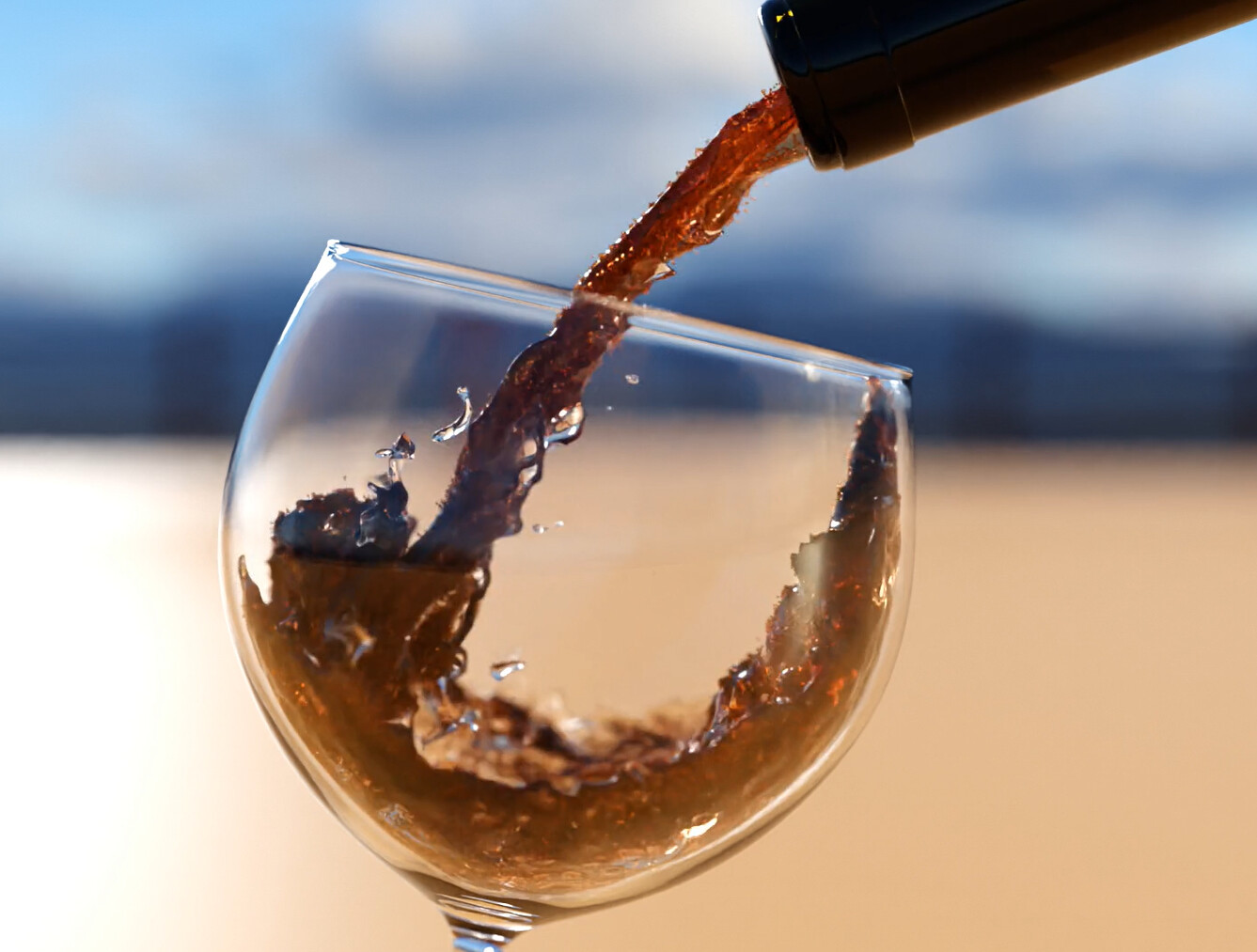 ArtStation - Wine pouring fluid sim