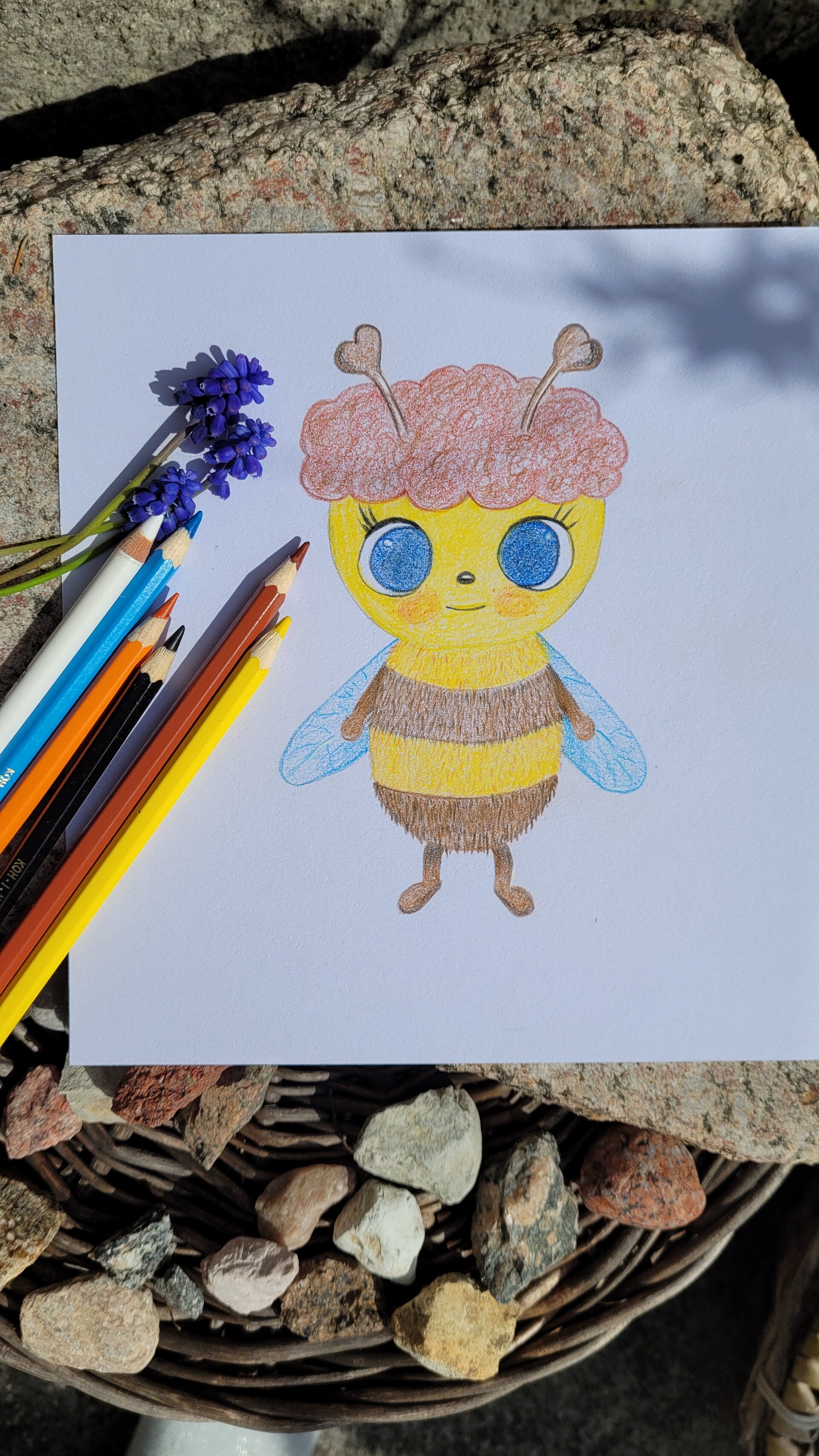 ArtStation - Bee 🐝