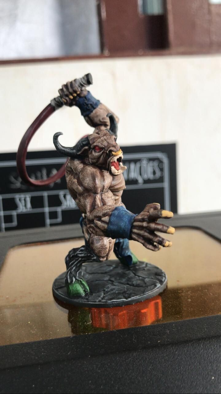 Arthur Felipe - Minotaur Miniature