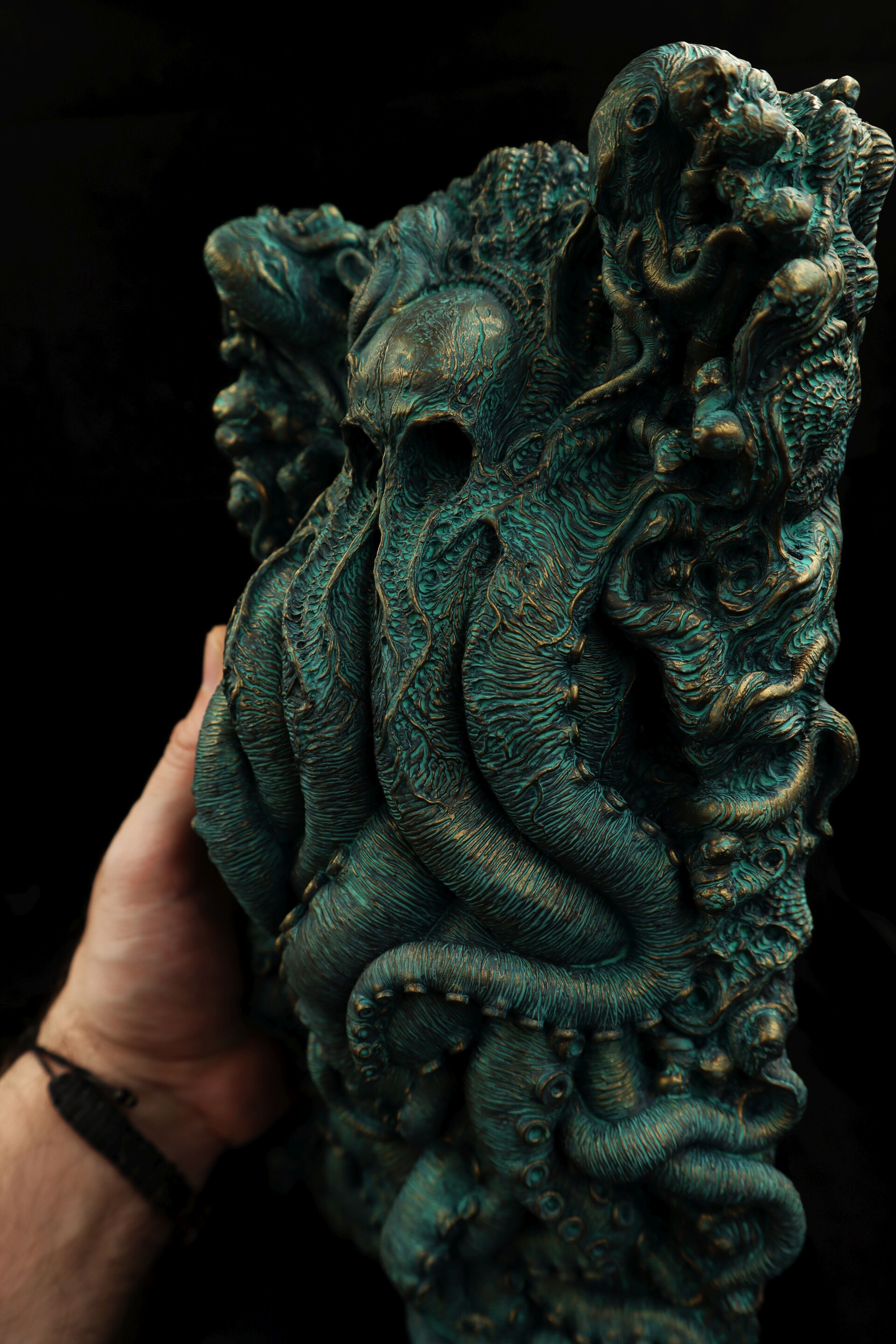 George Tsougkouzidis - Cthulhu Genesis wall plaque bronze ver.