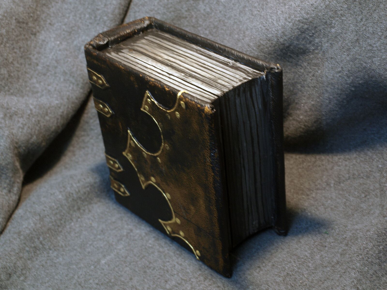 Кай Йара - a riddle book with a magnetic lock