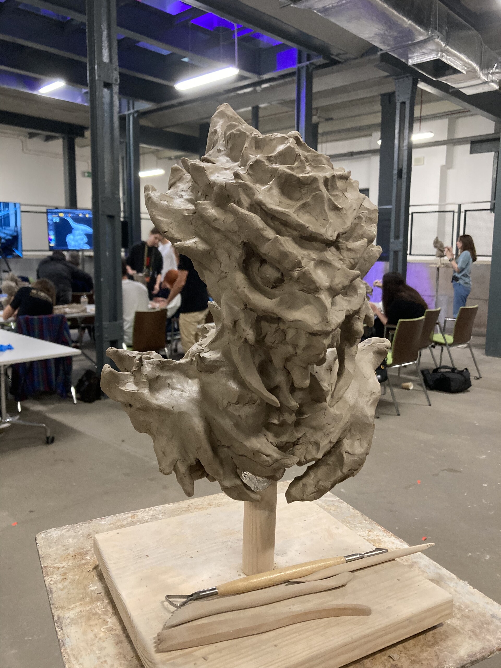 ArtStation - Alien head sculpture in clay, made at Promised Land workshop