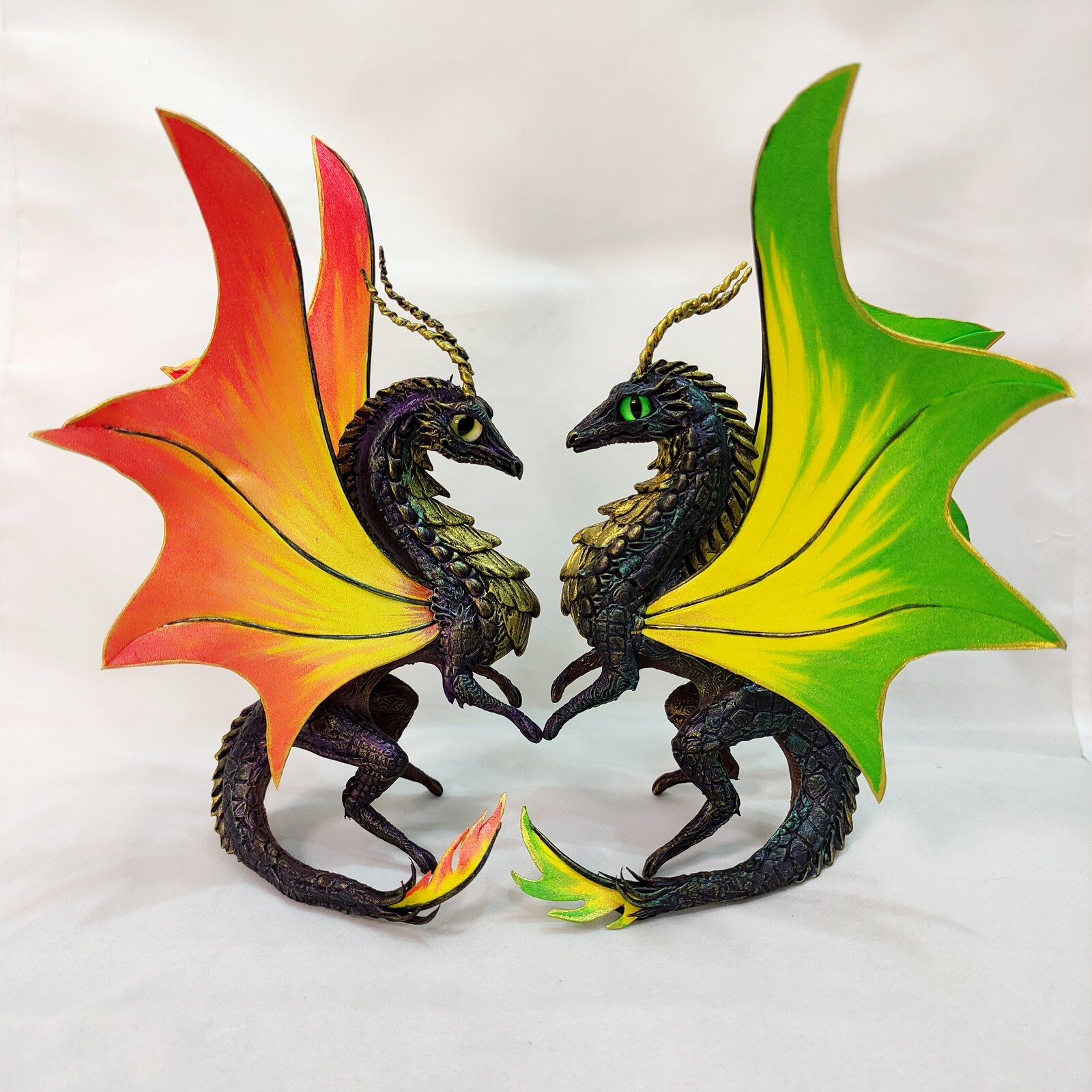 Marina Ustinova - Bright dragons