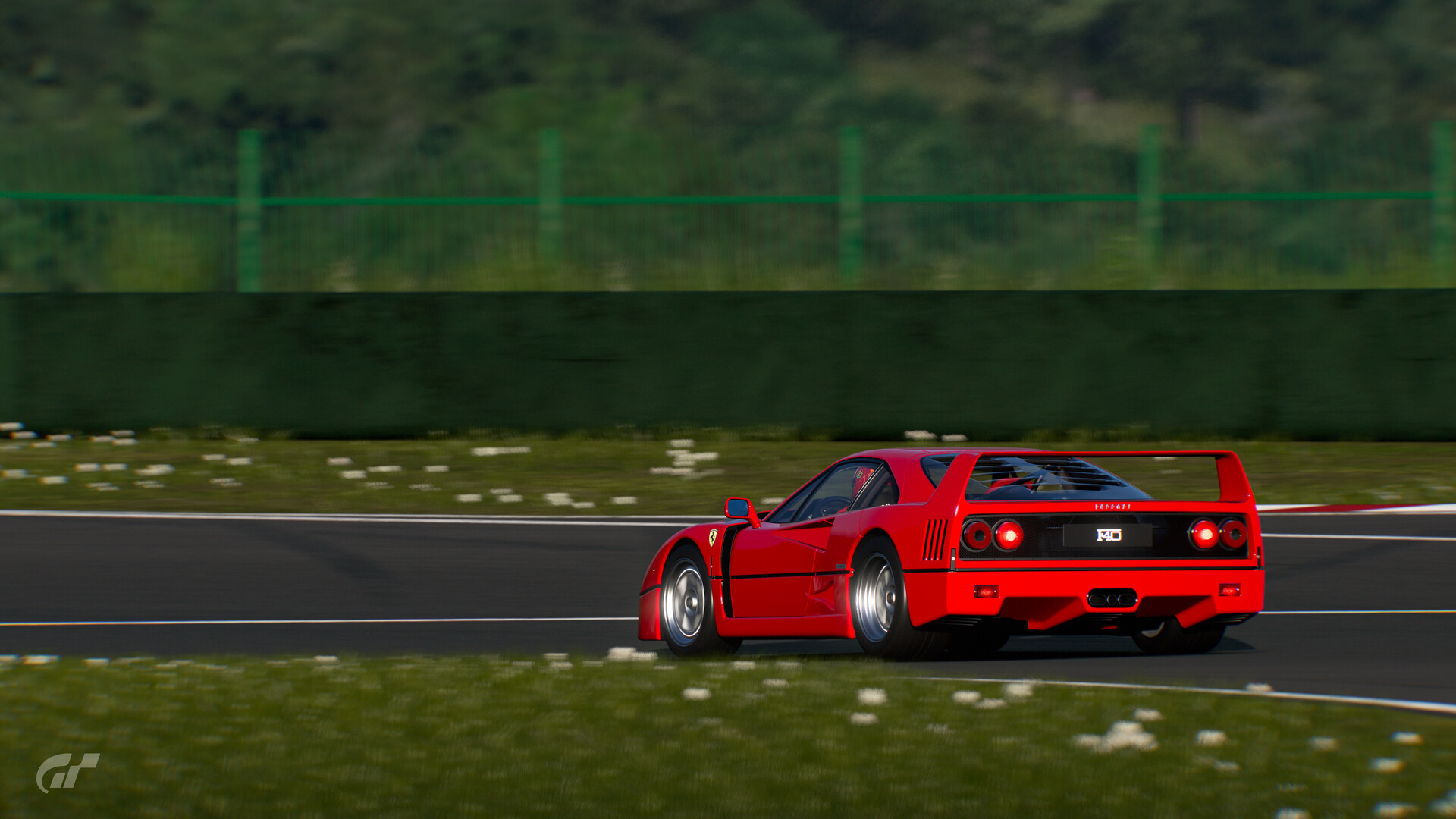 Tyler Moore - Ferrari F40