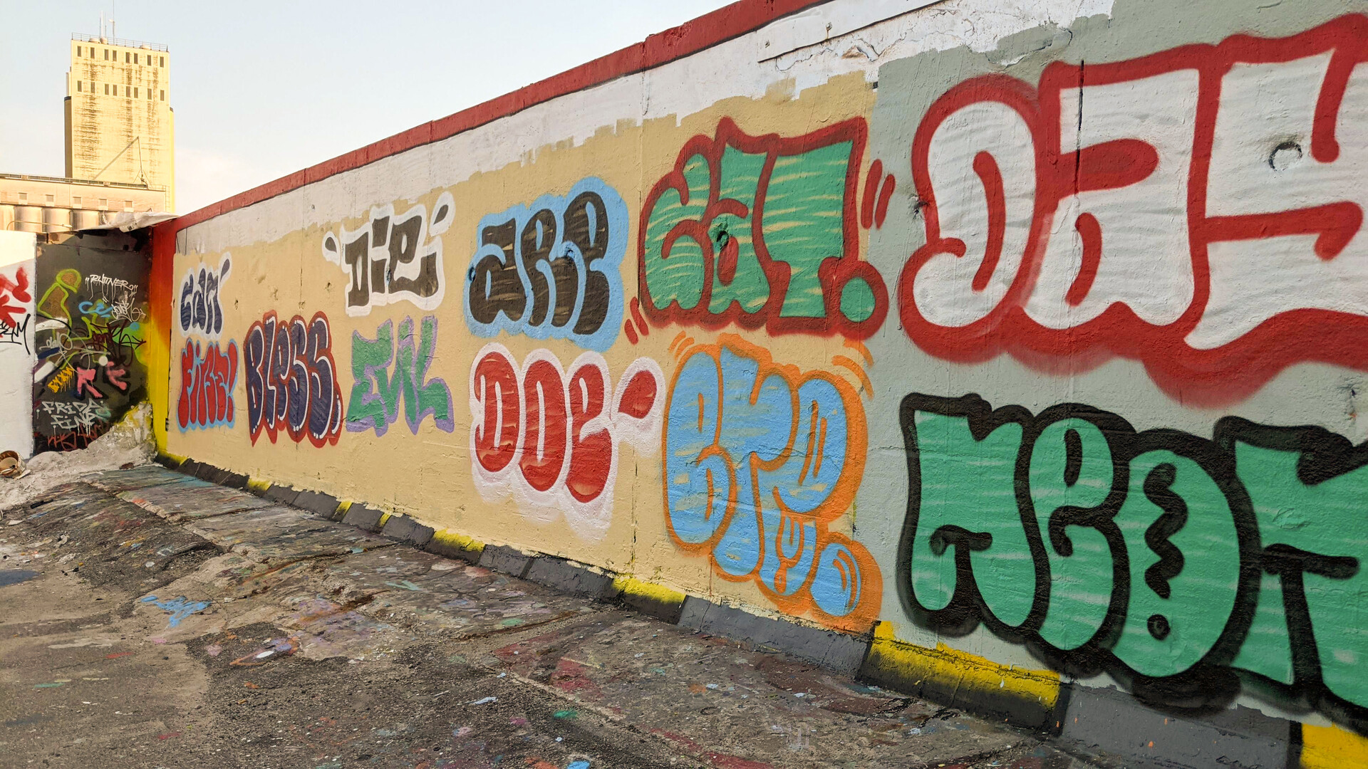 Billy Lundevall - Megascans - Full Color Graffiti Pipeline