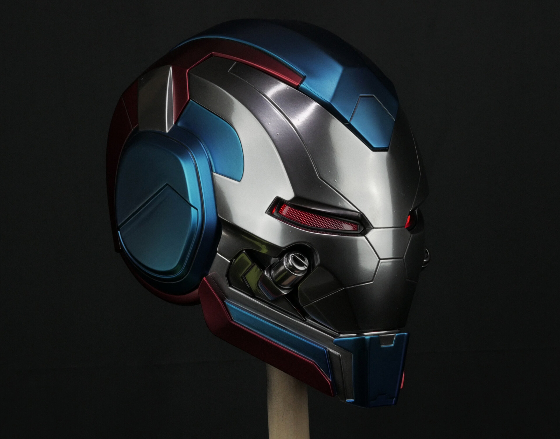 Andrew Crossen - Iron Patriot (Endgame) Helmet Replica
