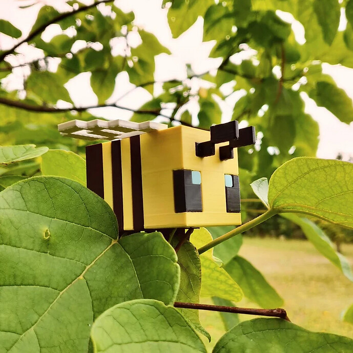 Battita Revoredo - Cute Minecraft Bee 3D printed & hand painted gaming ...