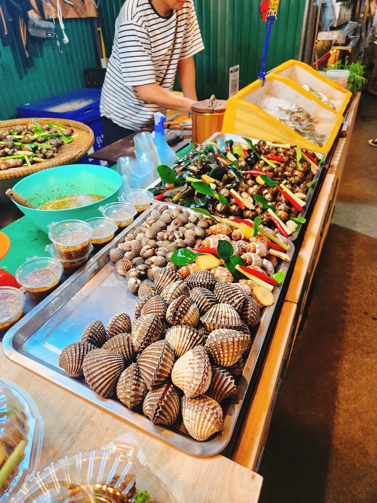 DreamWorks Picture - Shellfish clams and mussels