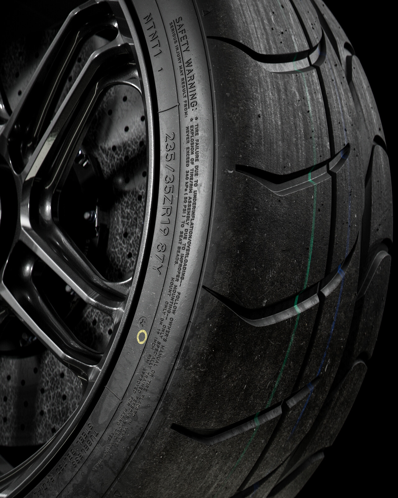 Roman Tikhonov - NITTO® NT01® • 235/35 ZR19 (87Y) XL • 100/AA/A (Real World Details)