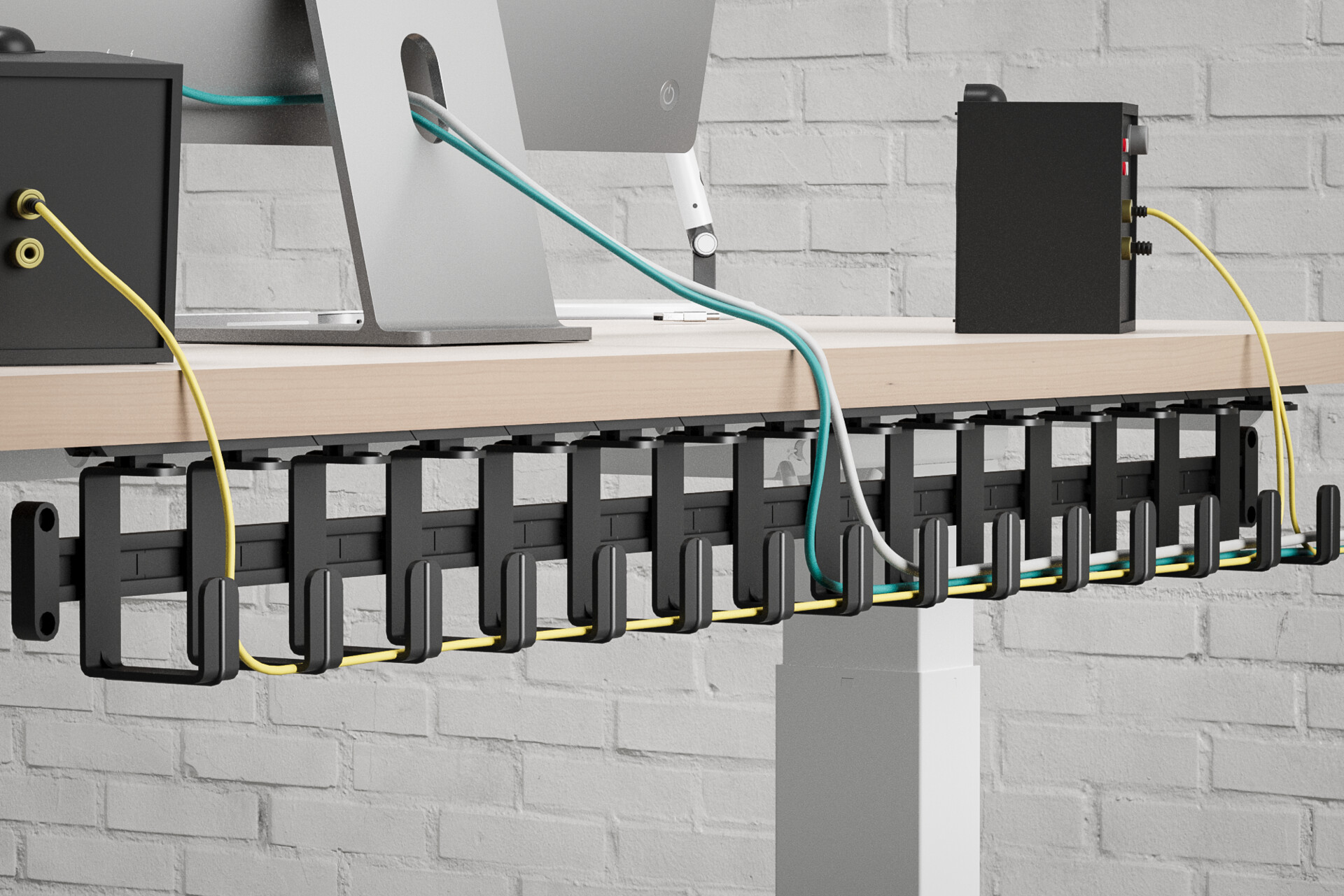 Sophie Dickson - Wire manager