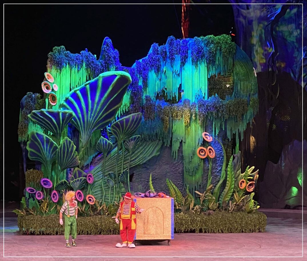 Dina_M - Sliding props for circus show.