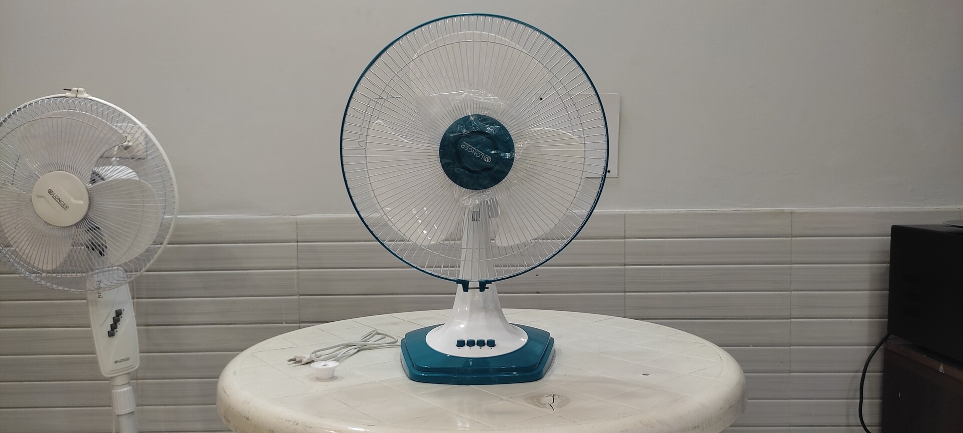 ArtStation - A Modern Table Fan Design