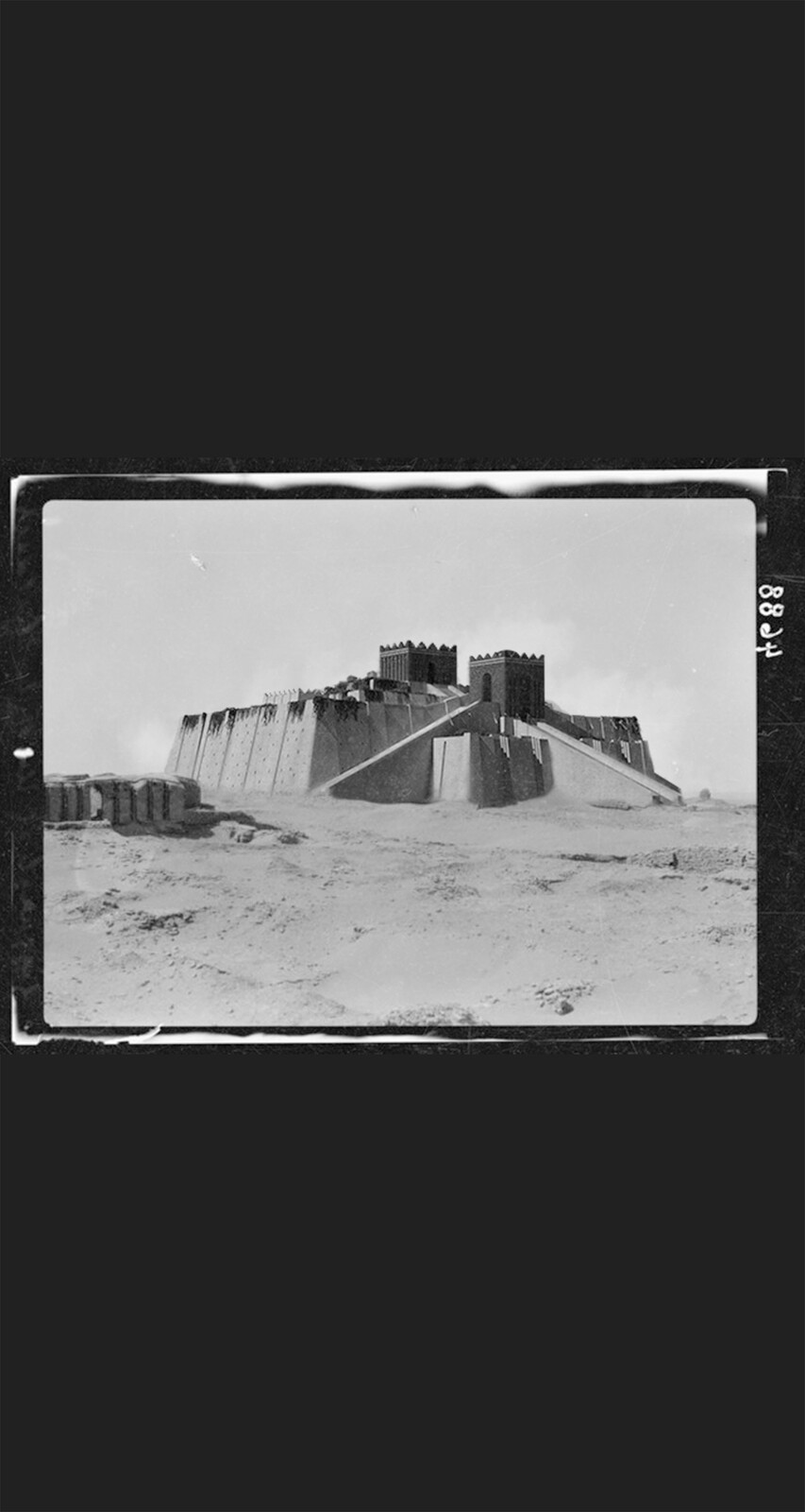 Gabriel Font - The Great Ziggurat of Ur Infographic | El gran zigurat de Ur infografía