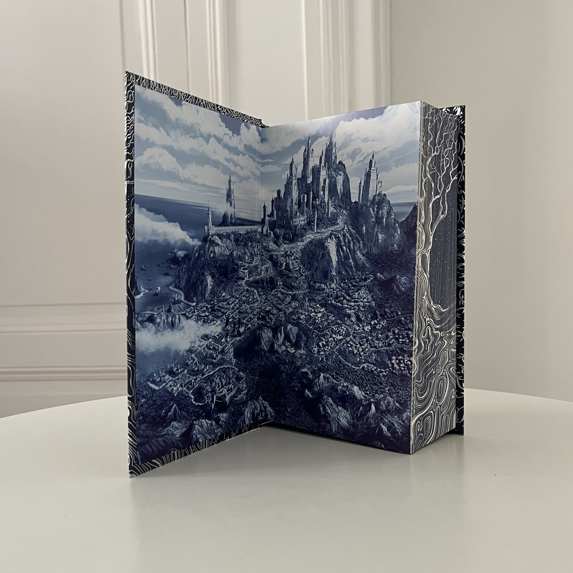 Ferdinand Ladera - NightBane: La Saga Lightlark - Livre II (Inside ...