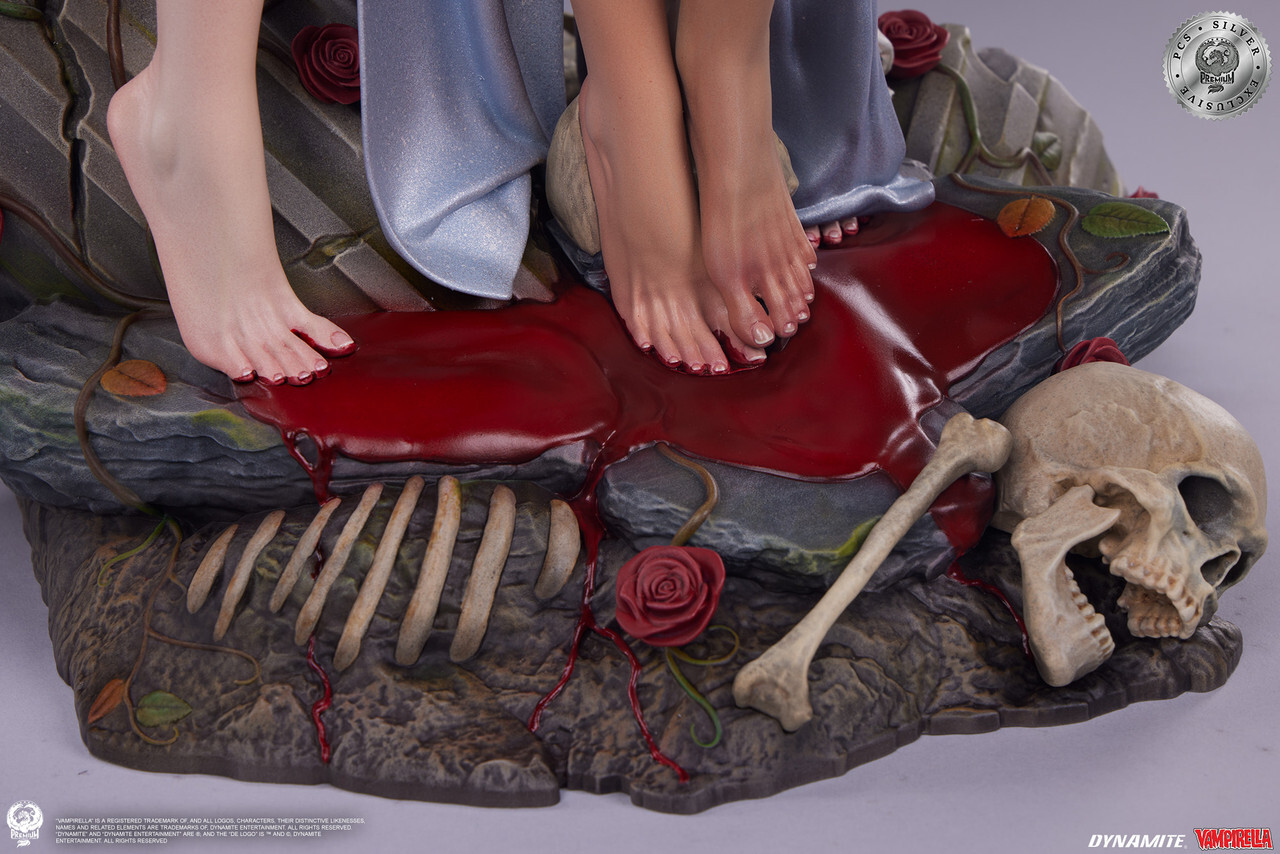 Josie Atilano - Vampirella 1:4 Statue - PCS Collectibles