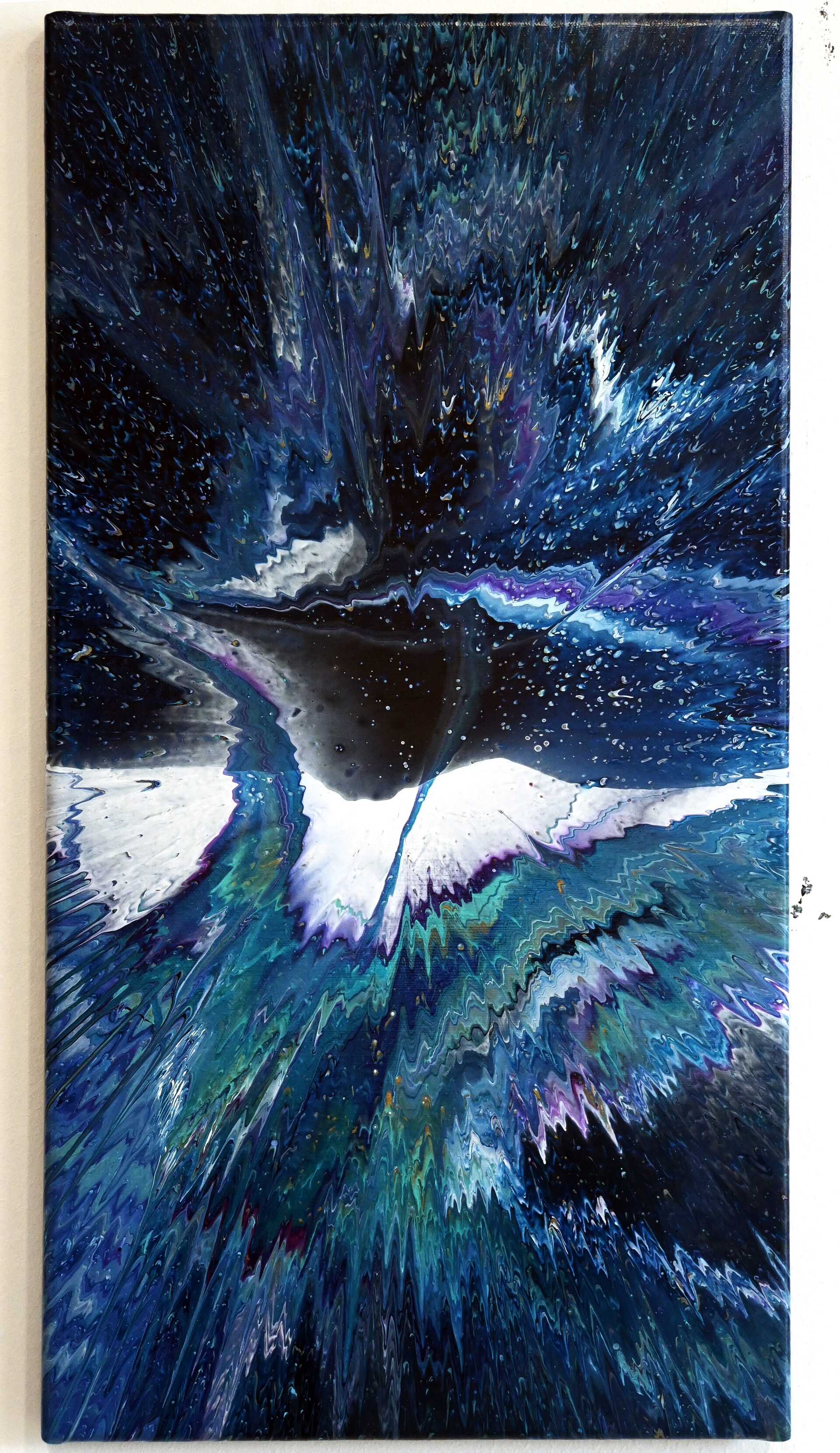 Fiona Art - Round and Round It Goes! Mesmerizing Spinning Acrylic Pour 🌊💜