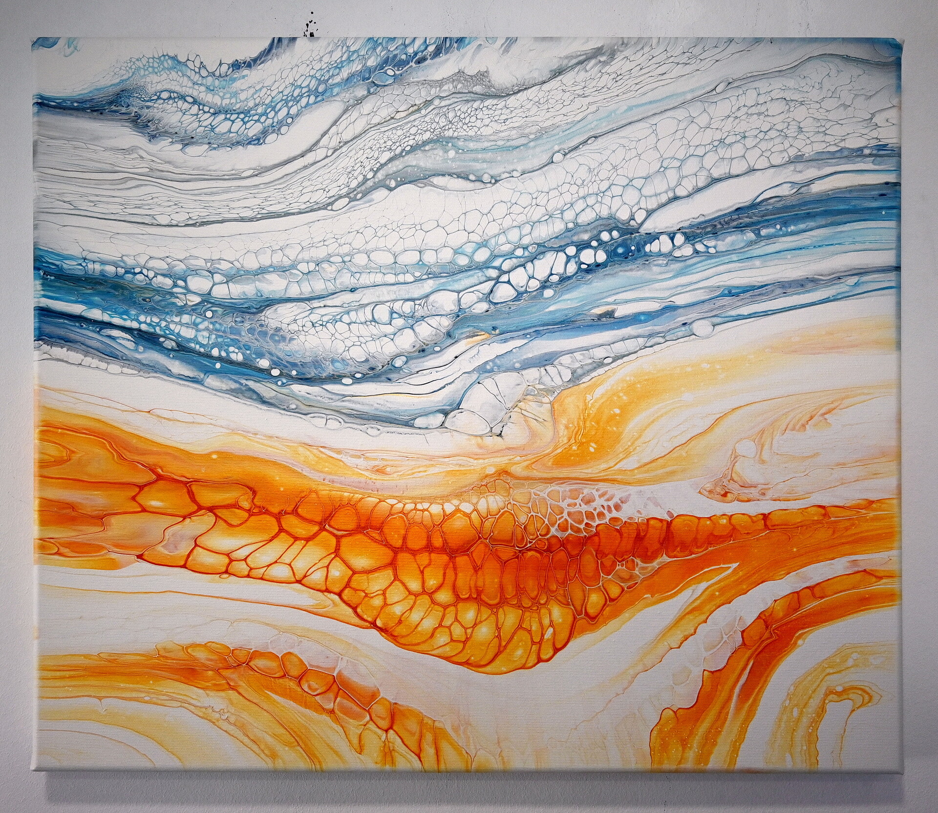 Fiona Art - Desert Sky Wonder 🌅: Acrylic Pouring Swipe Technique with Stunning Pearl Lacing