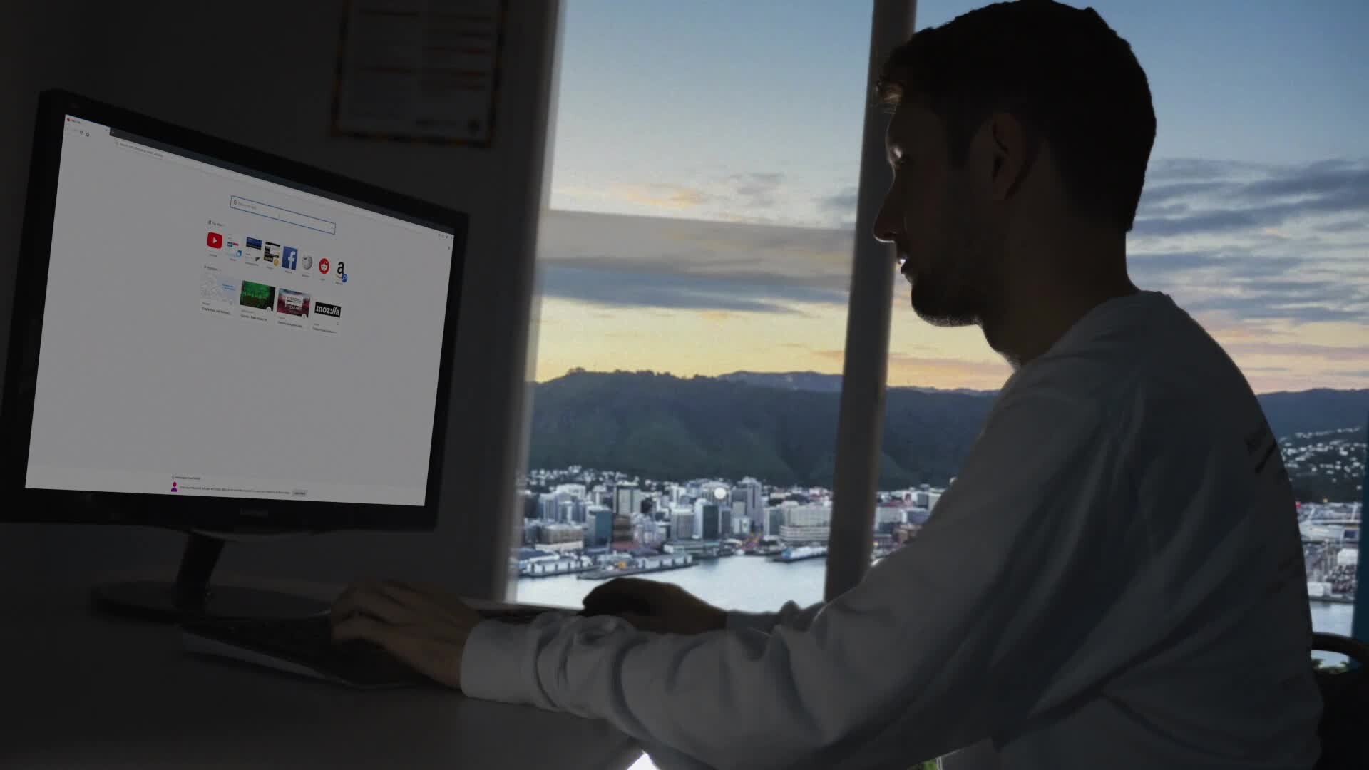 ArtStation - VFX Compositing: green screen with panning camera.