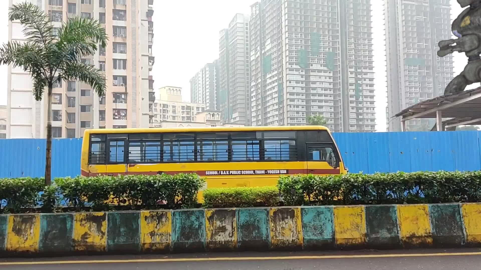 ArtStation - Robots in the city