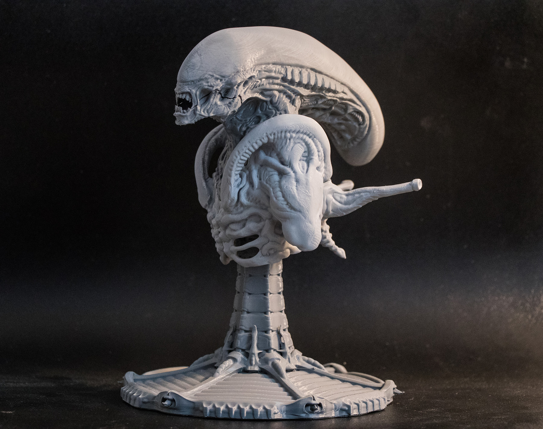 ArtStation - Alien Bust Statue | Resources