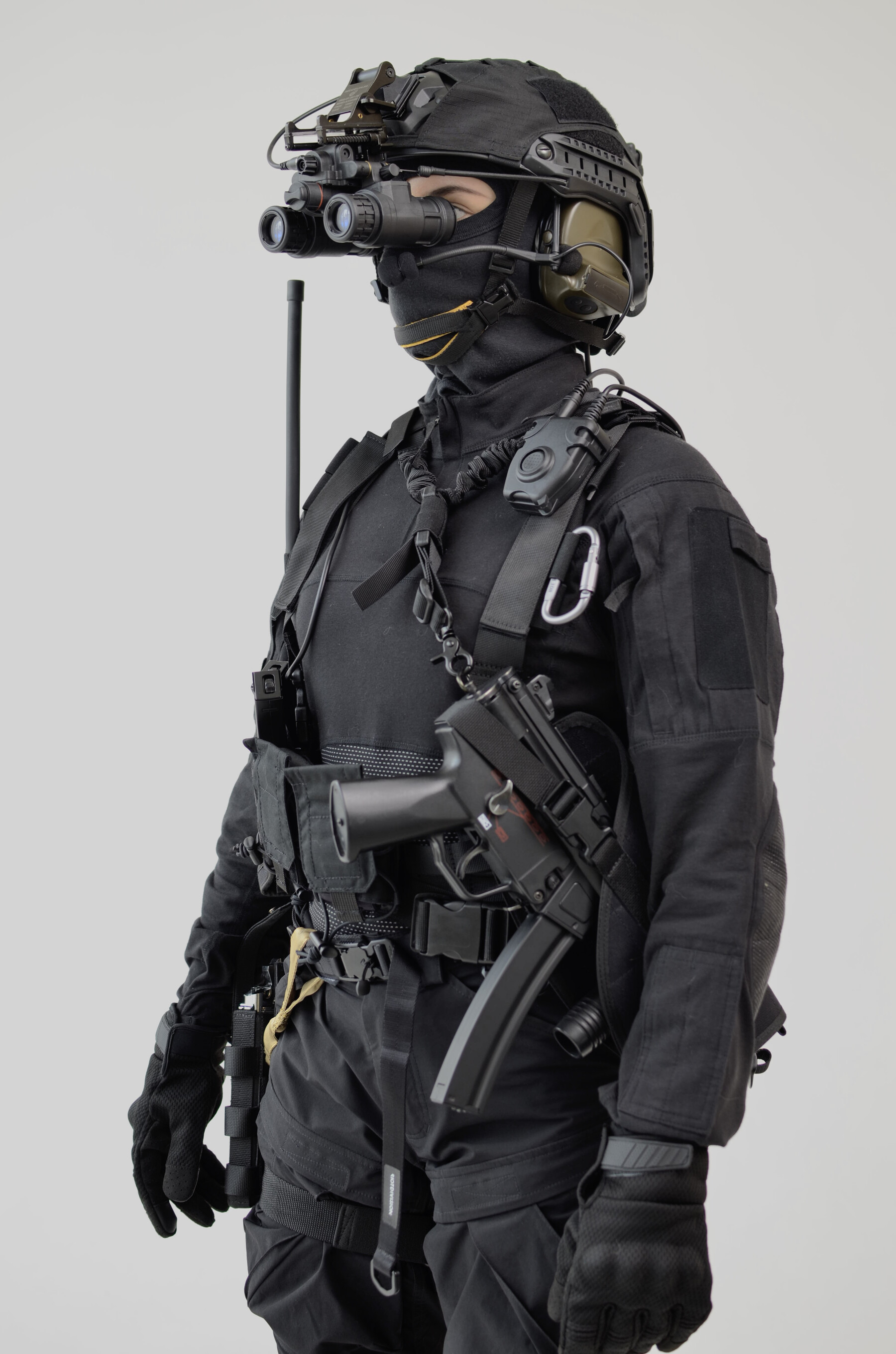 ArtStation - FEMALE MILITARY OPERATOR| Reference Pack | Resources