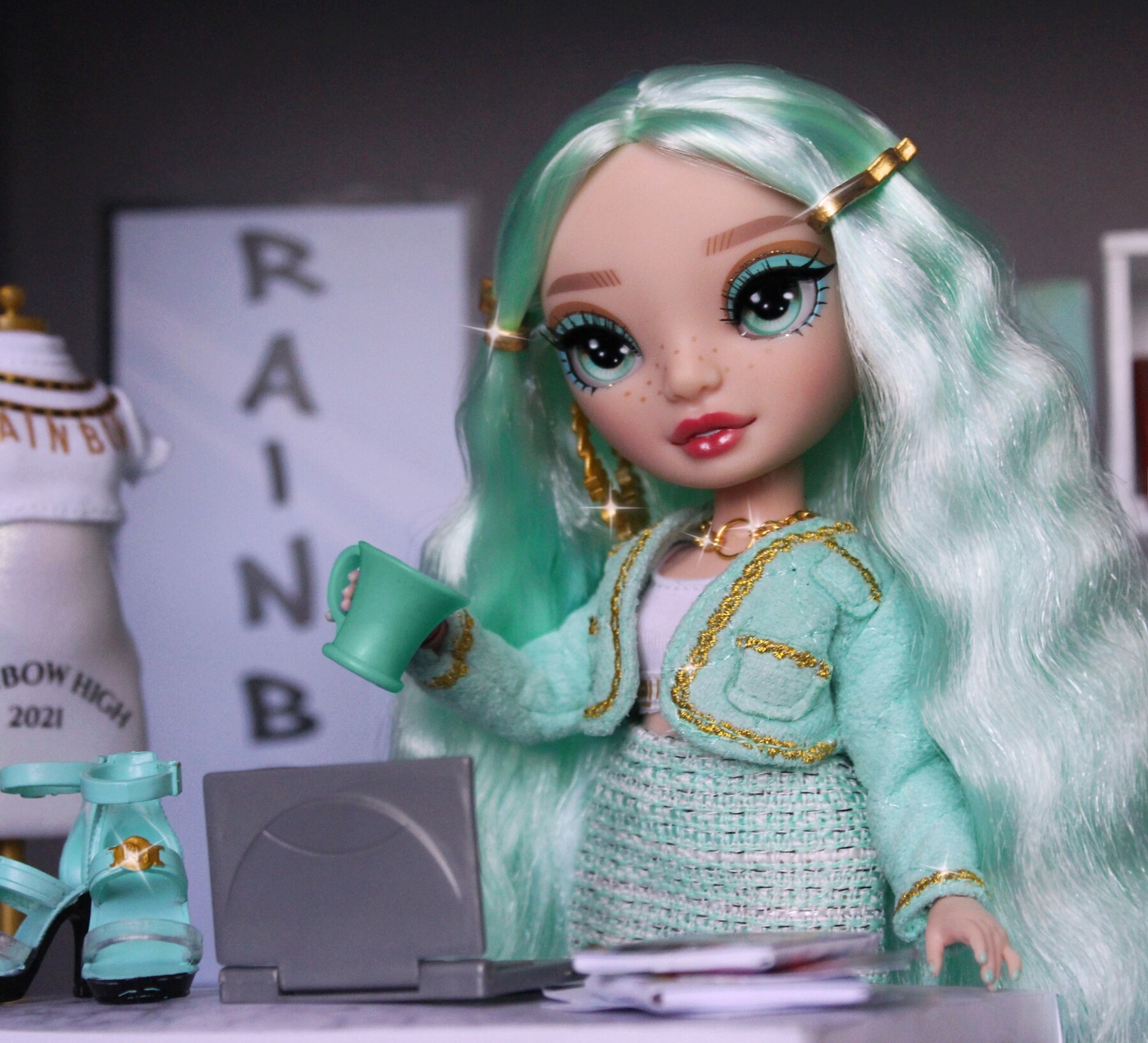 ArtStation - Photos of Daphne Minton | Resources