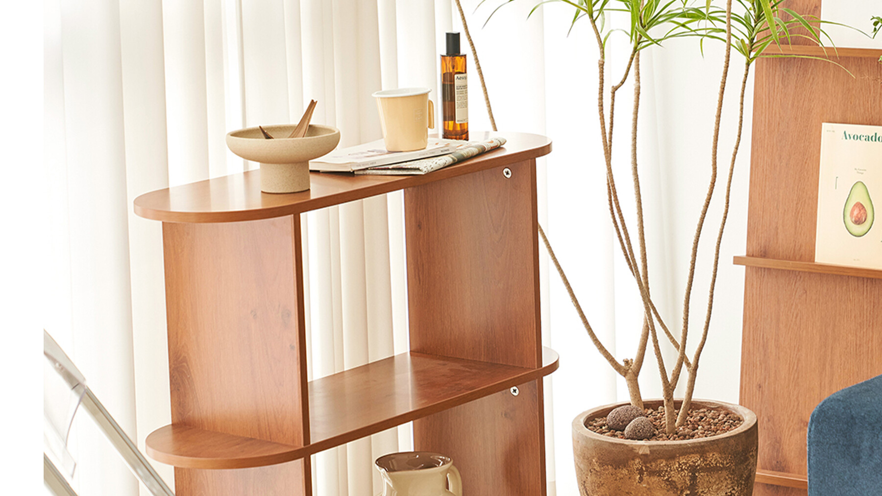 ArtStation - Ronde 3 Tier Round Shelf Decorative | Resources