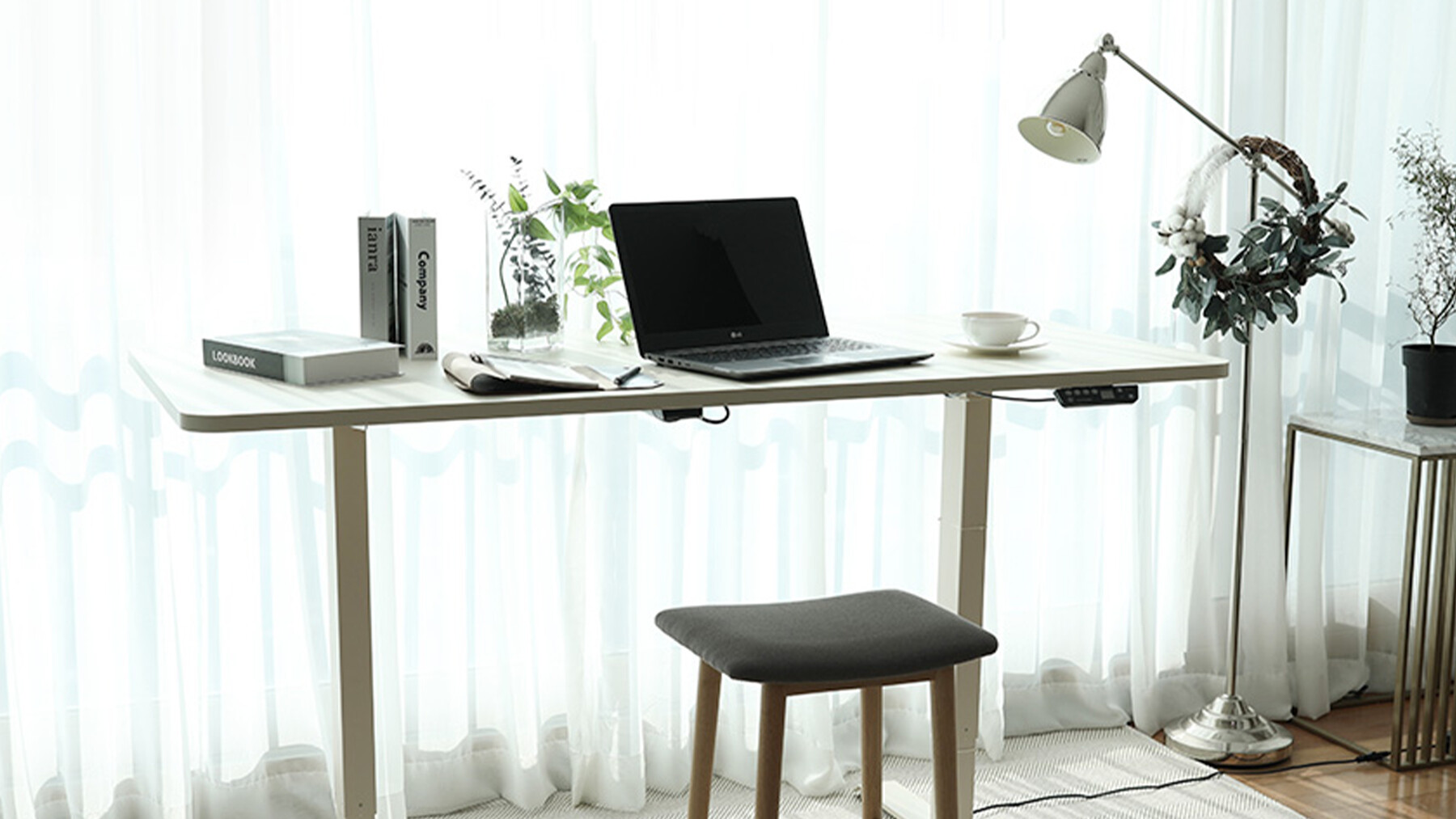 ArtStation - Adjustable Motion Desk | Resources