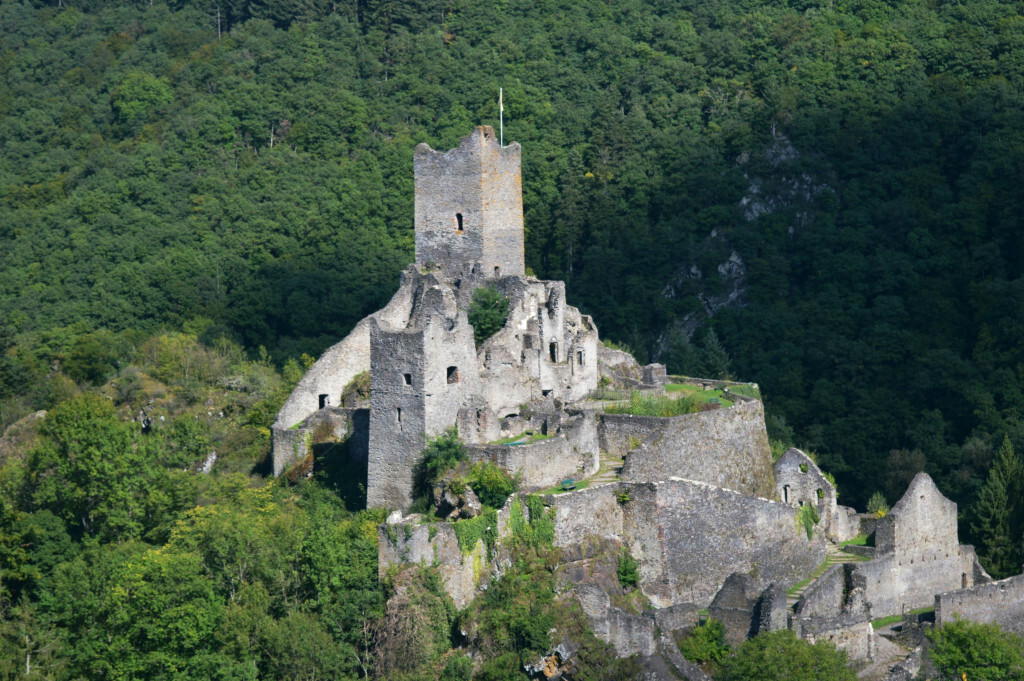 ArtStation - Medieval Castle Ruin on Mountain Reference Pack 1 | Resources